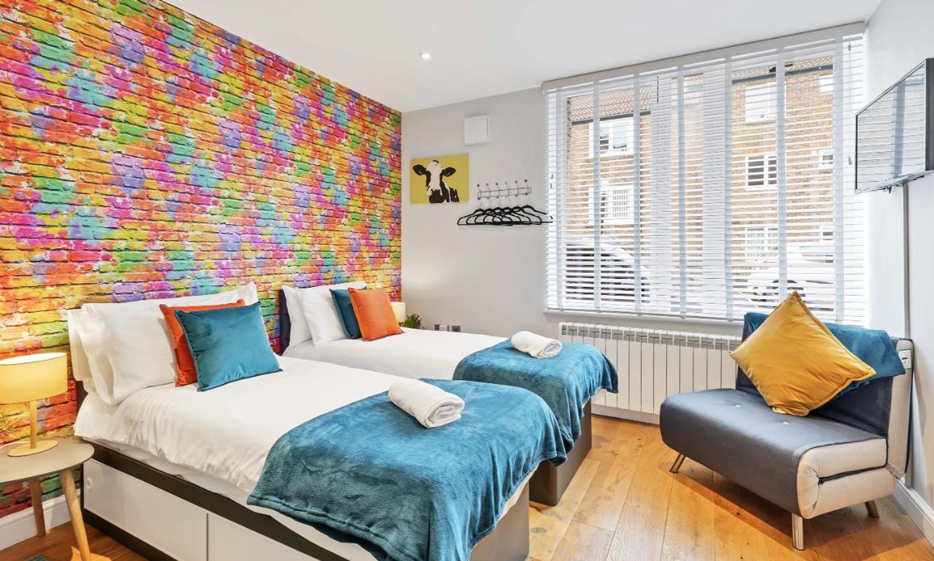 Rainbow Studio - Spacious City Centre - Close To Sea - Sleeps 1 To 3 Guests - Brighton
