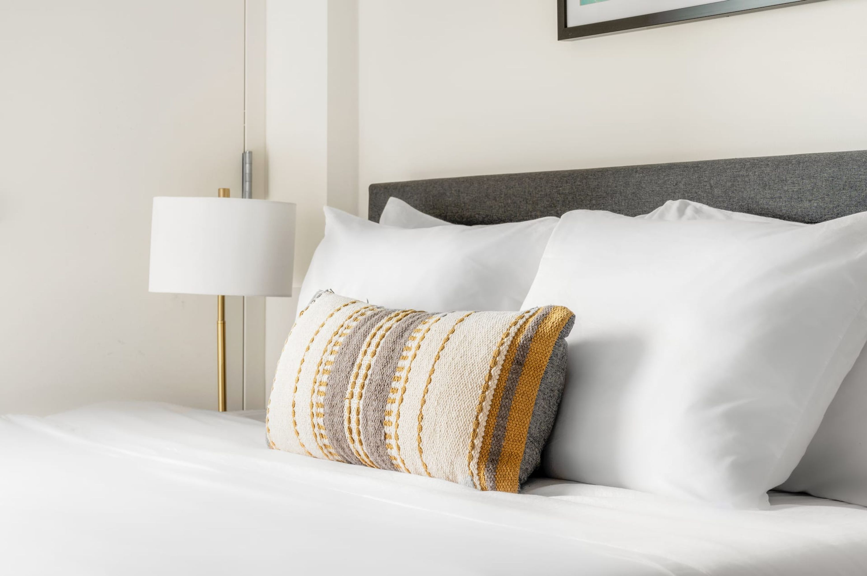 Chicago | Dazzling Studio South Loop Apartment - Chicago