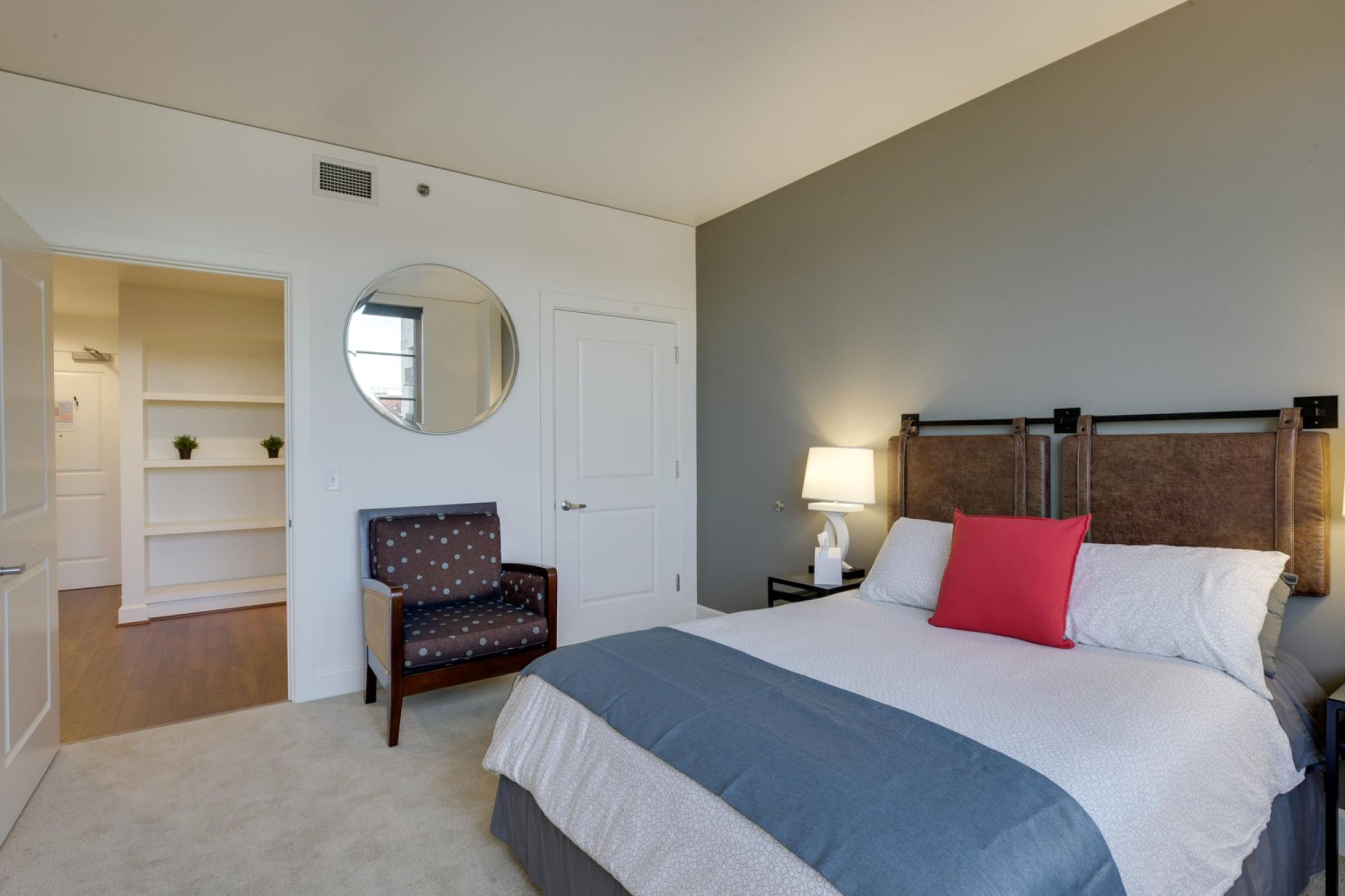 Great Spacious Apartment - Downtown Location - Portland