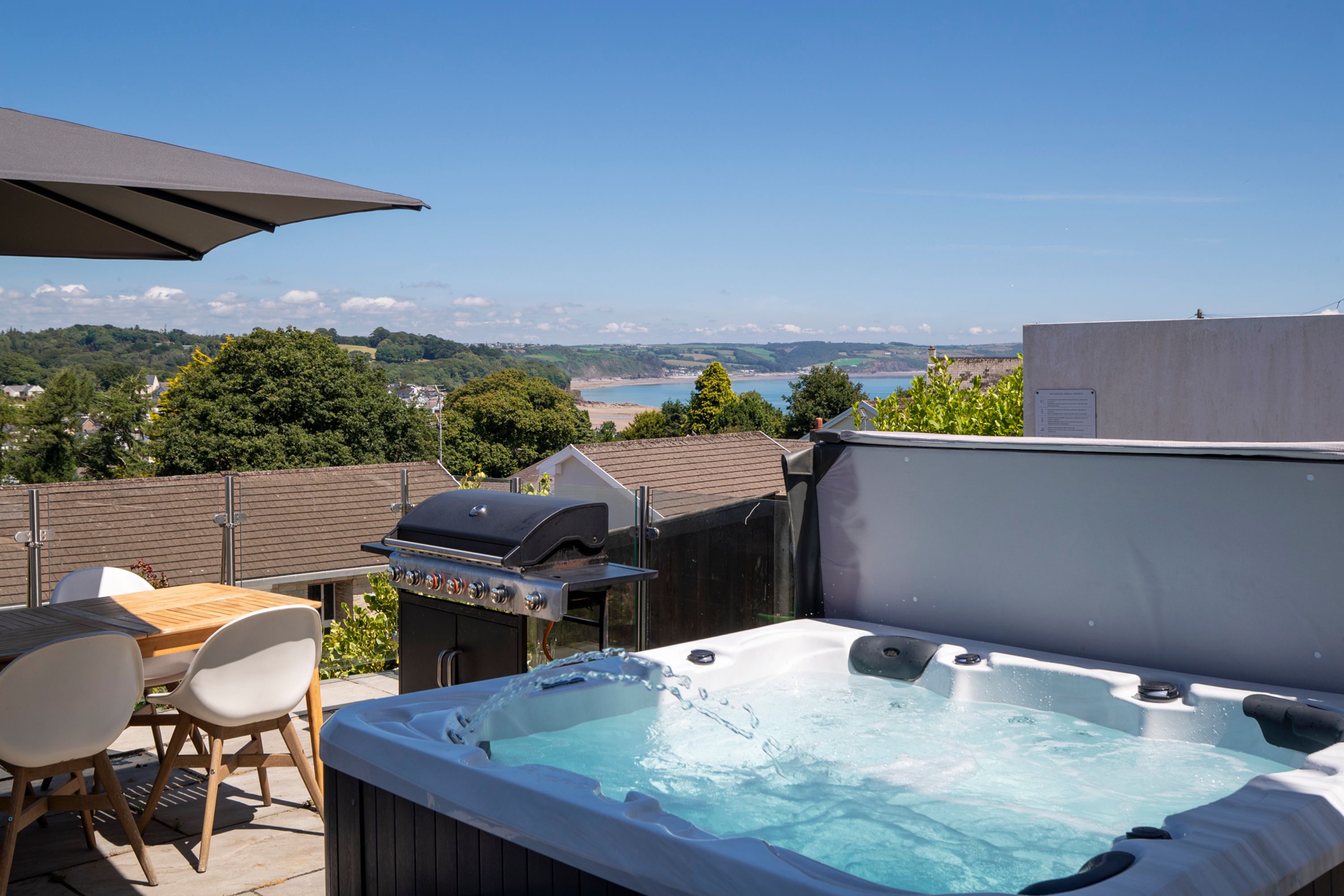 Am Byth - Luxury Cottage, Sea Views - Saundersfoot