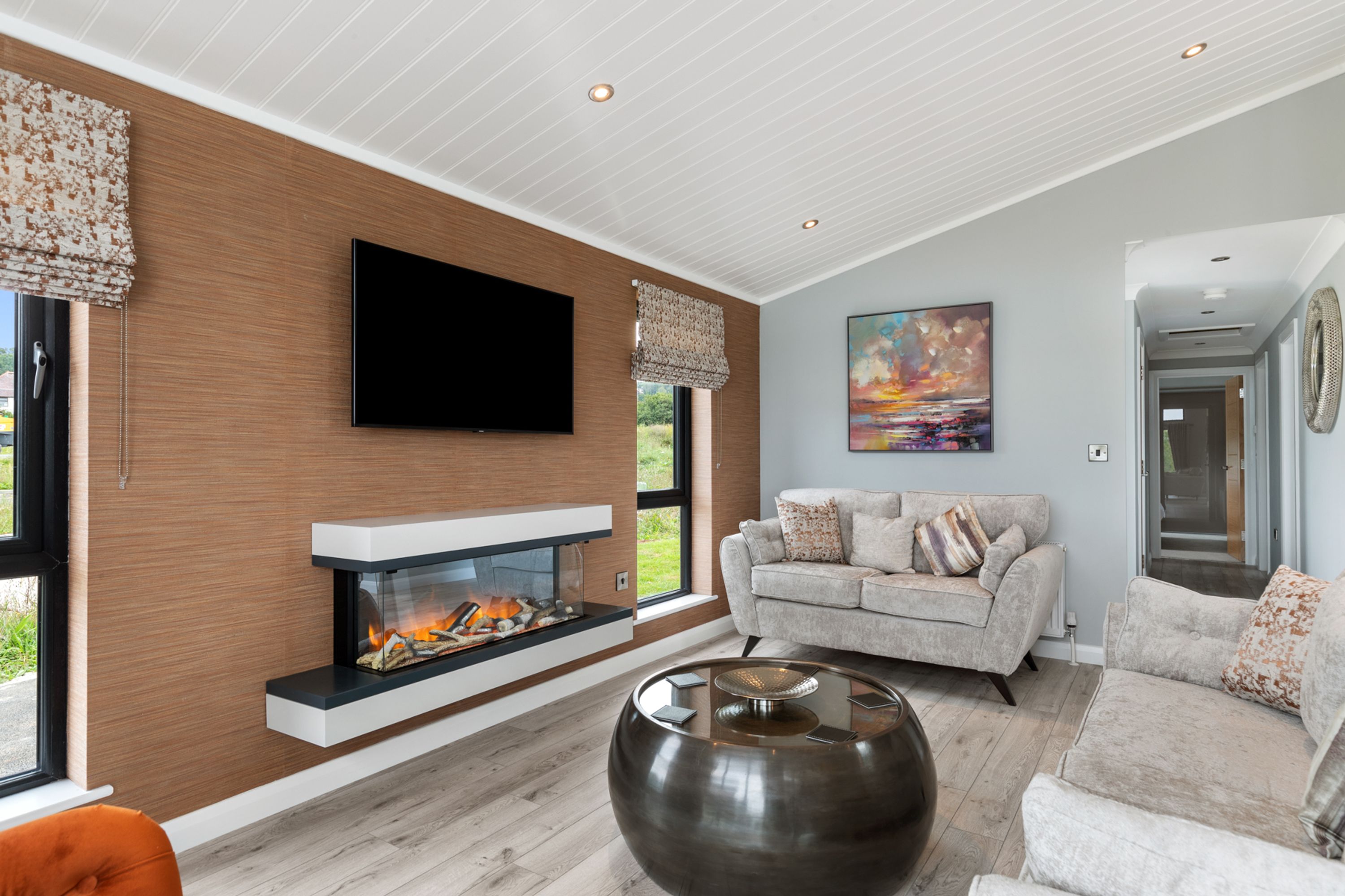 Ael-y-bryn - Luxury Lodge, Hot Tub, Three En-suite Bedrooms - Tenby