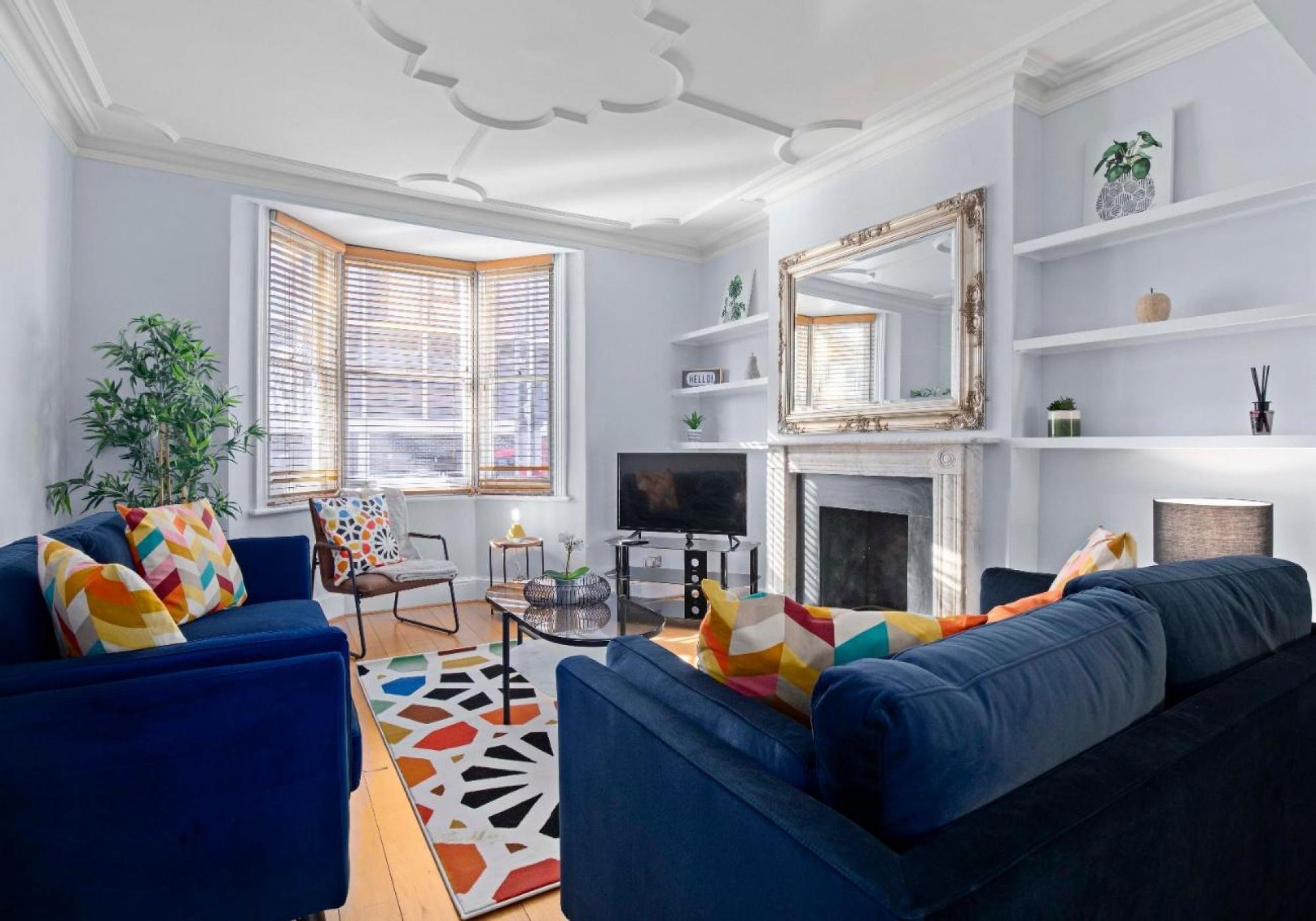 The Townhouse | By My Getaways | Free Parking - Brighton