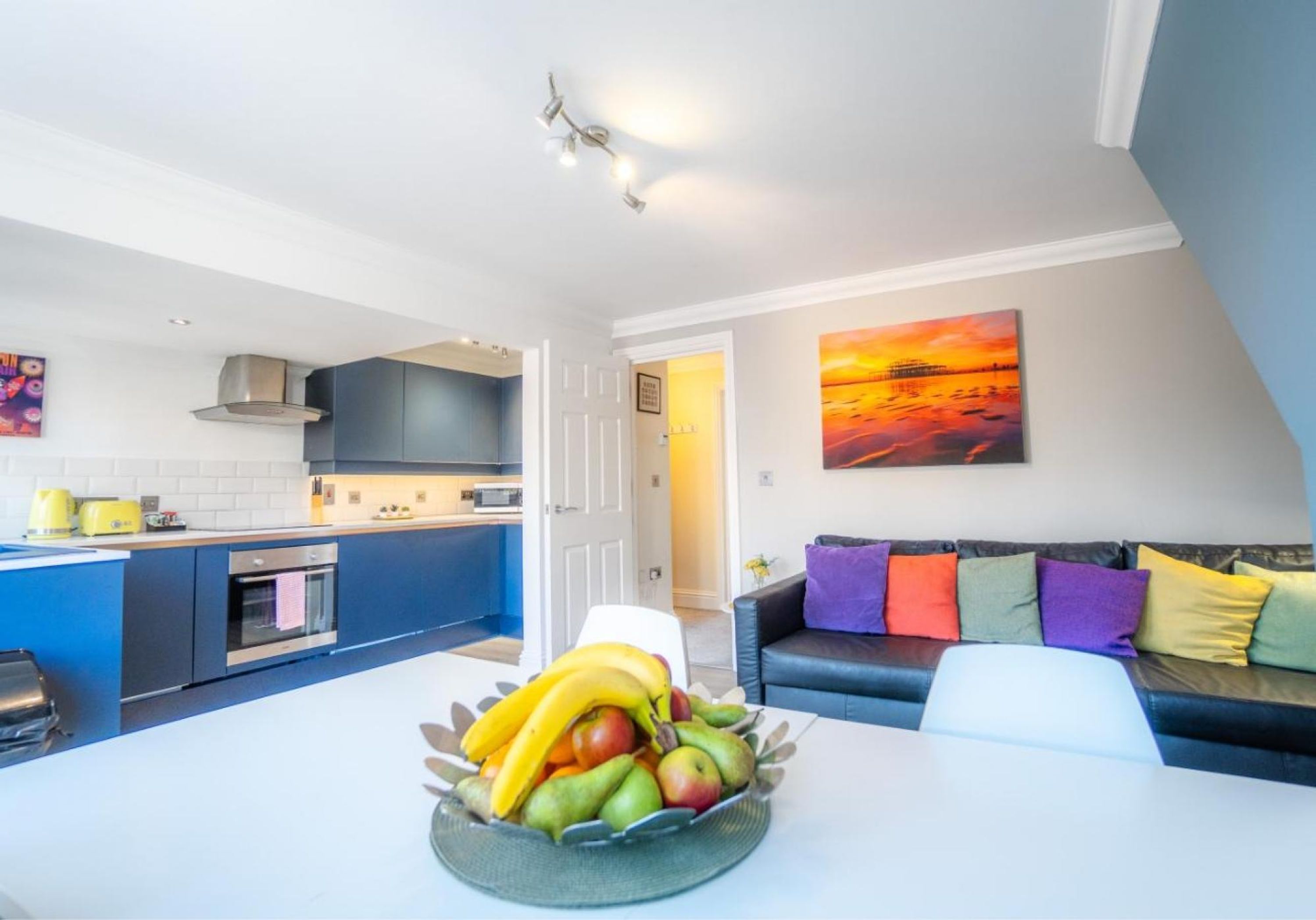 Brunswick Fab Pad - 2 Bedroom & 2 Bathroom & Garden View Balcony. - Sussex, United Kingdom