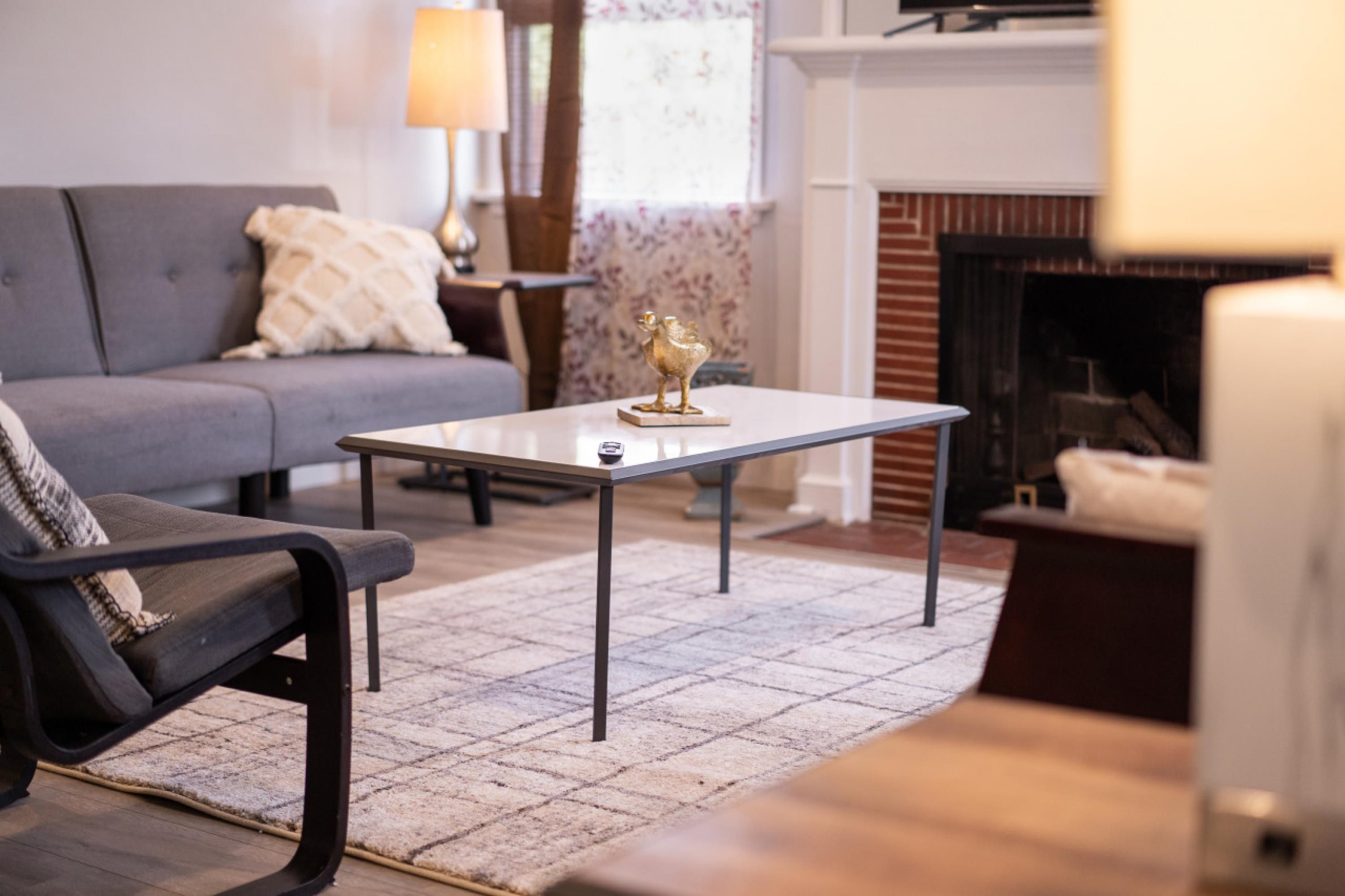 Urban Oasis: Noho 3br Renovated In 2022 W/ Arcade, Patio & Outdoor Seating (P46) - Beverly Hills, CA