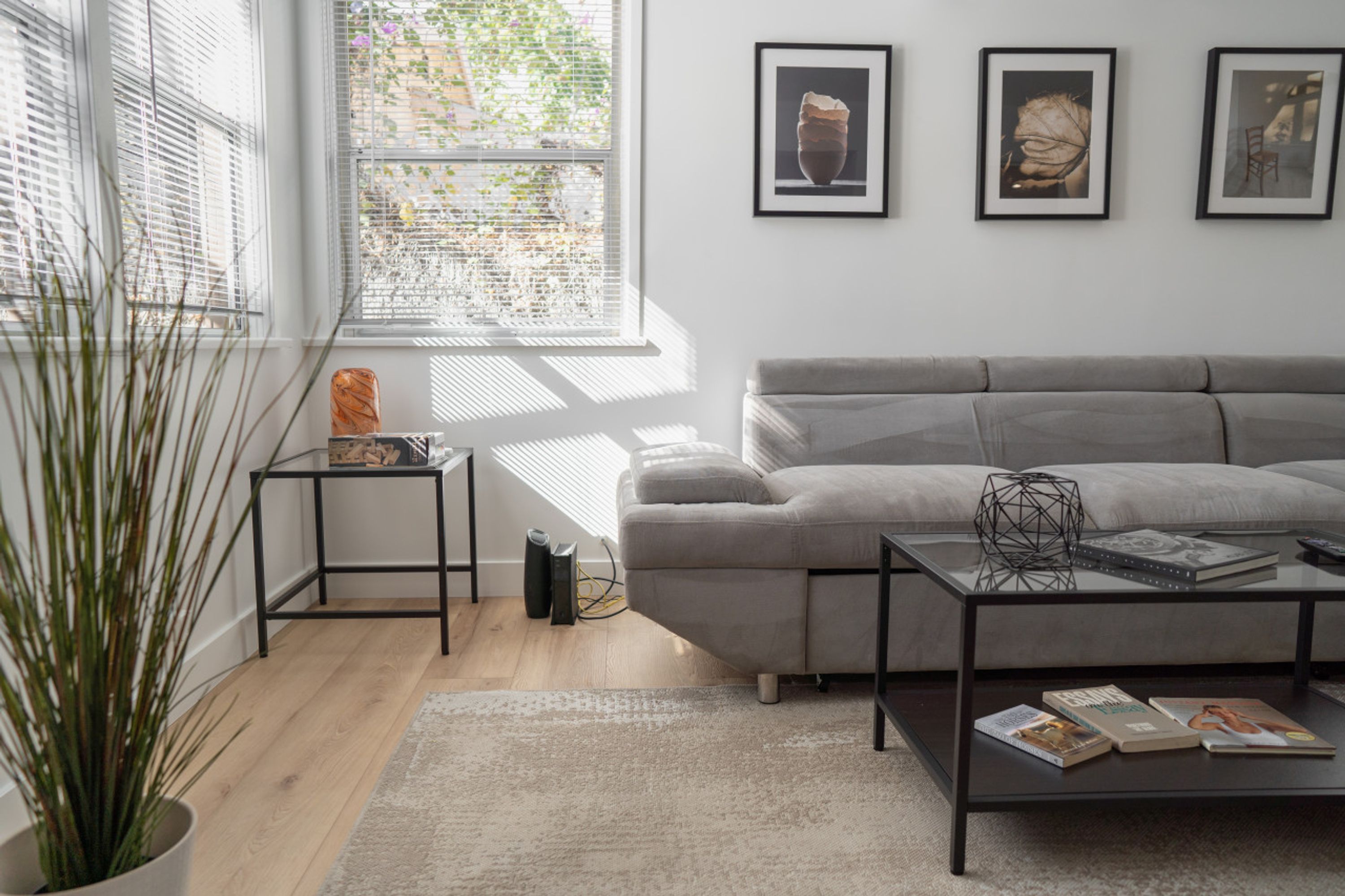 Fully Renovated Modern 1br House In Toluca Lake With Fenced Patio P72 - Los Angeles, CA