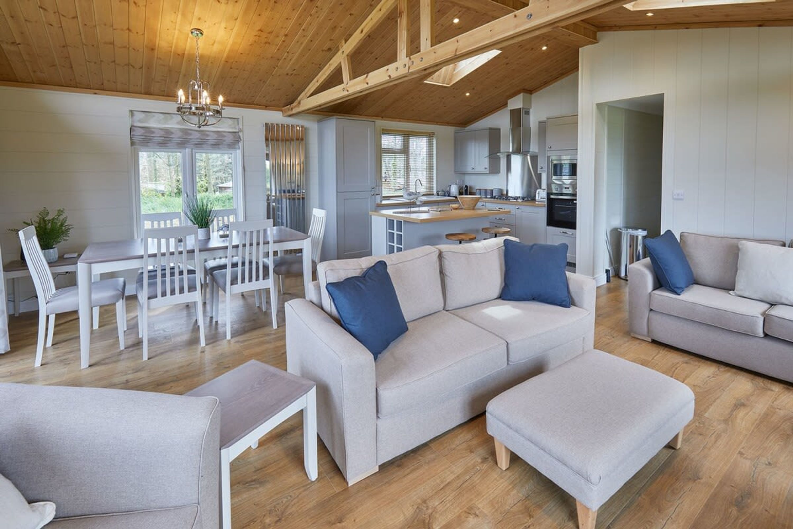 Host   Stay   Salt   Seaweed - Runswick Bay