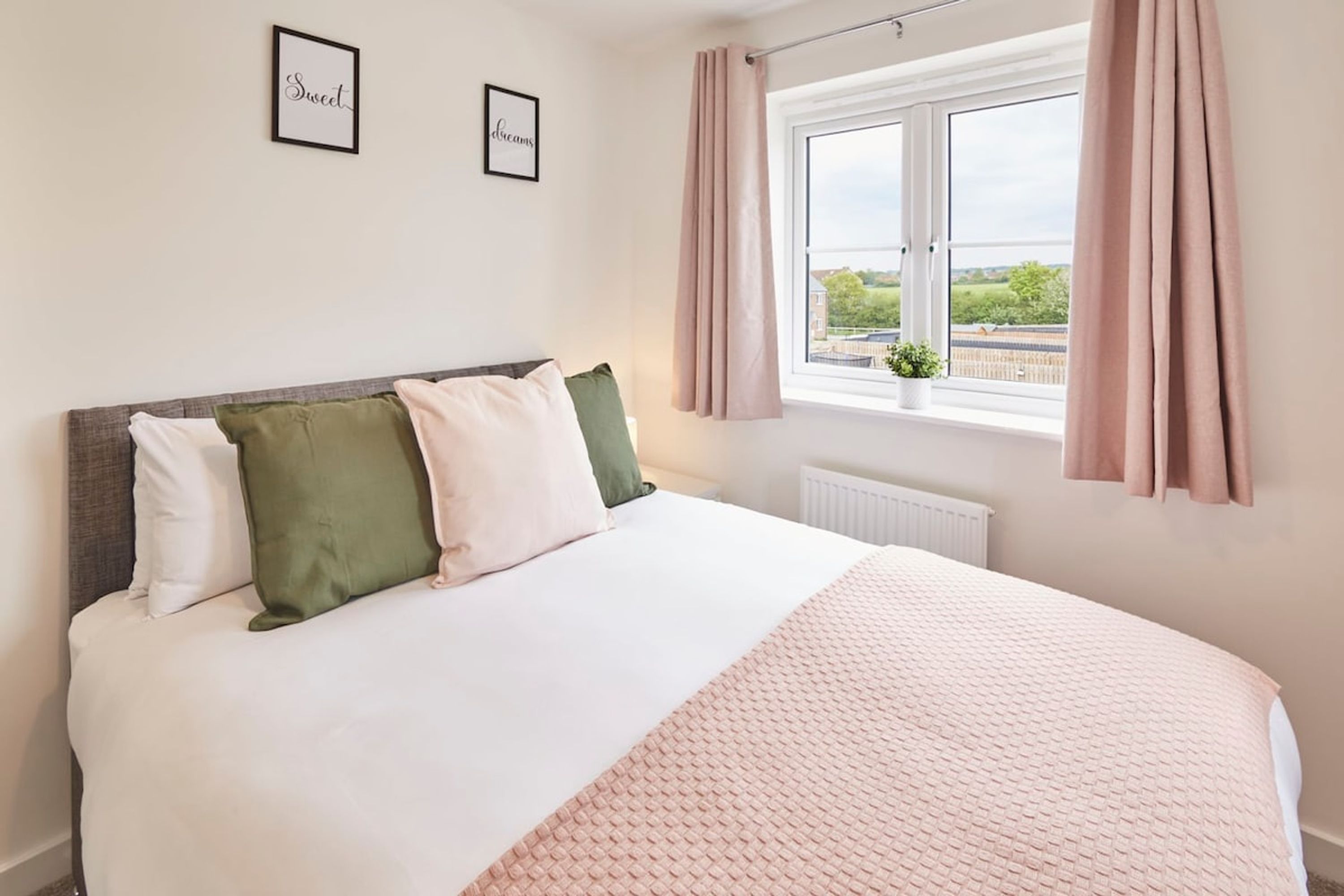 Host   Stay   Cayton Bay Cottage - Yorkshire
