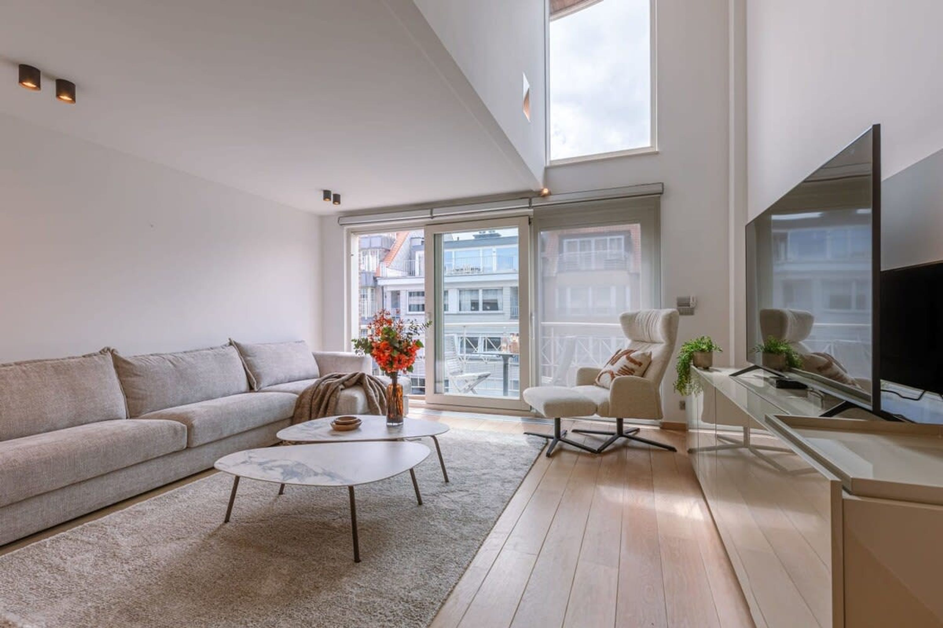 Lovely And Spacious Apartment On Top Location - Bruges