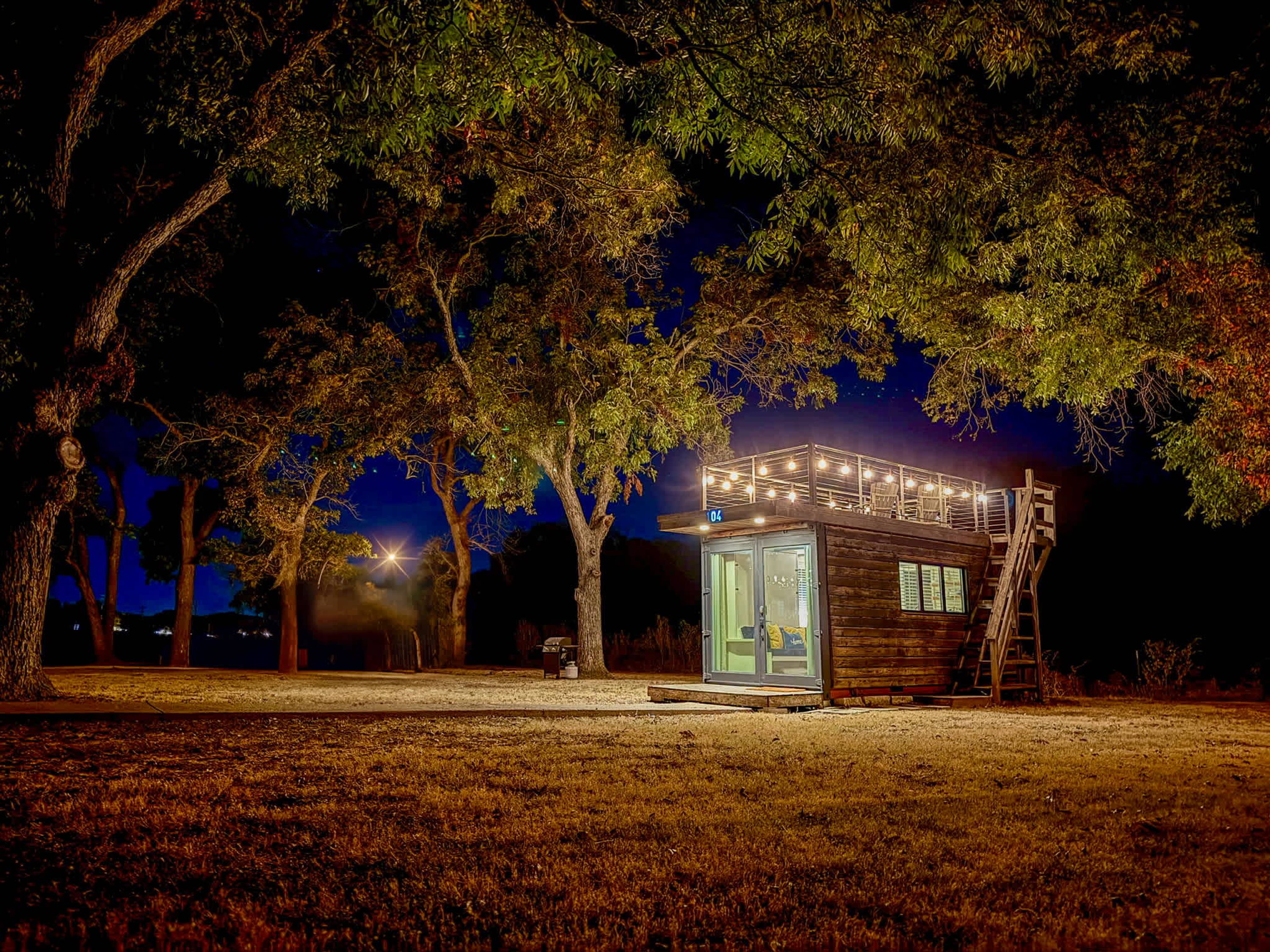 Yellow   Blue  Elegant Container Tiny House - 韋科
