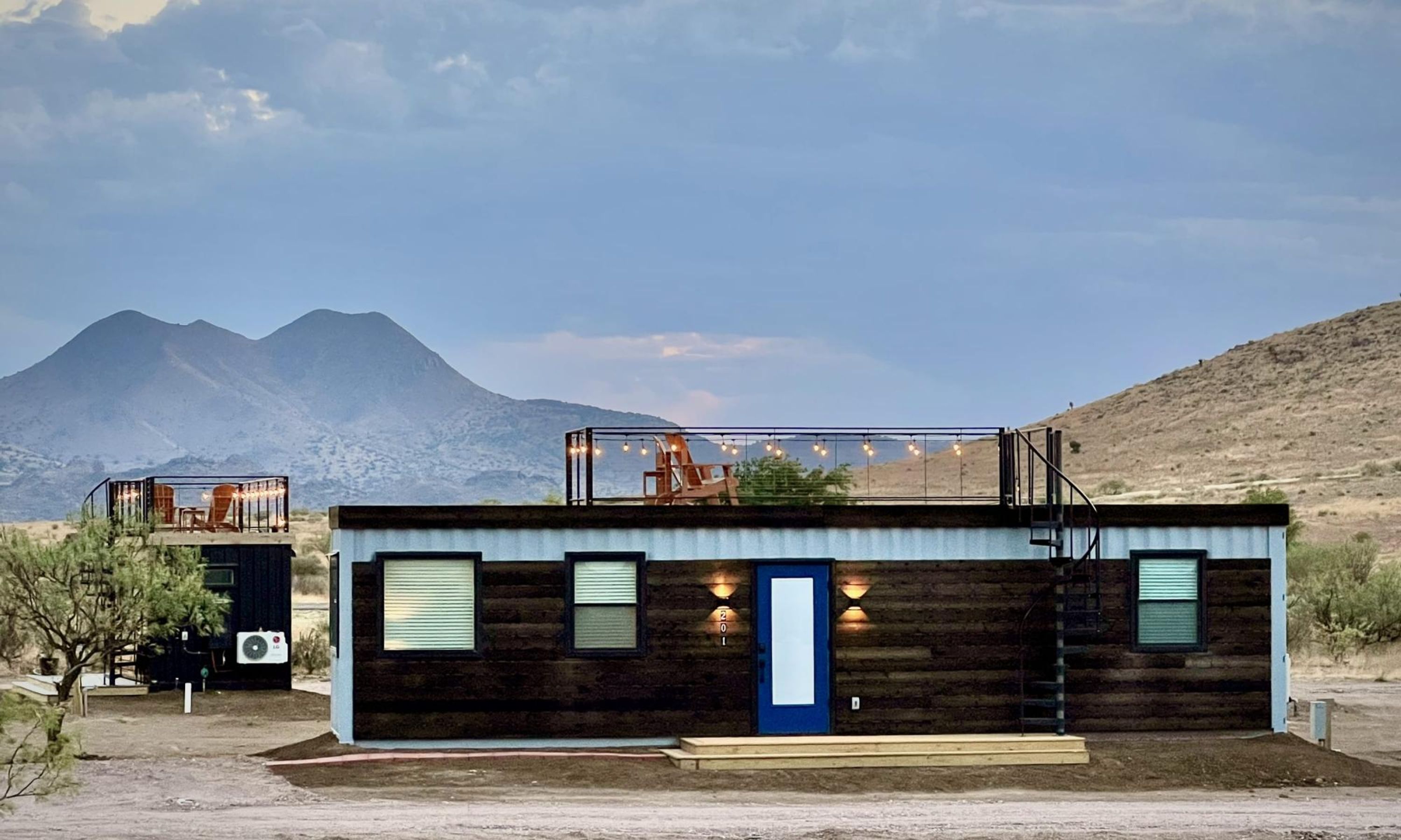 New     Longhorn    Stunning Container Home-in Alpine - Alpine, TX