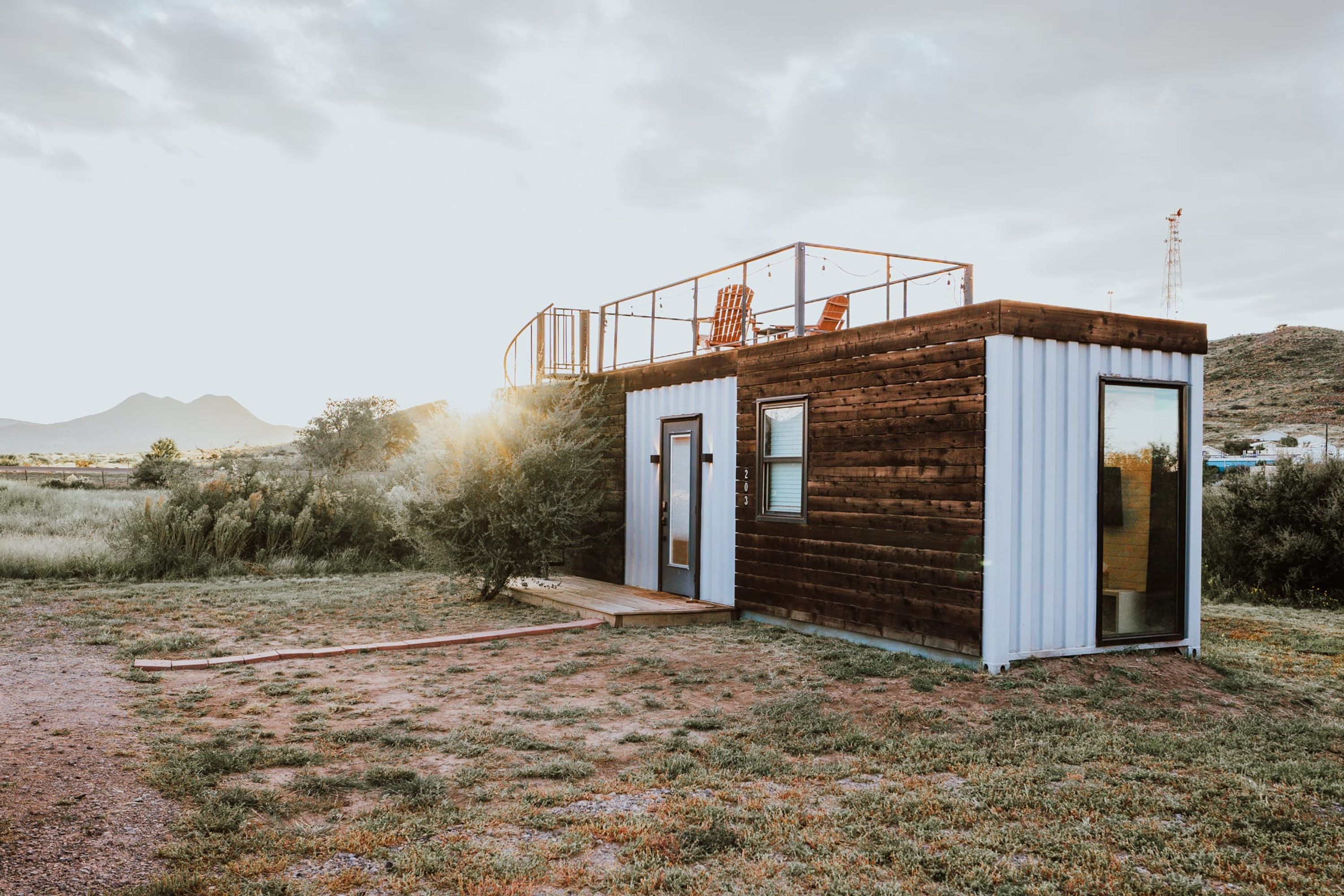 New Endless Sunsets-container Home - Alpine, TX
