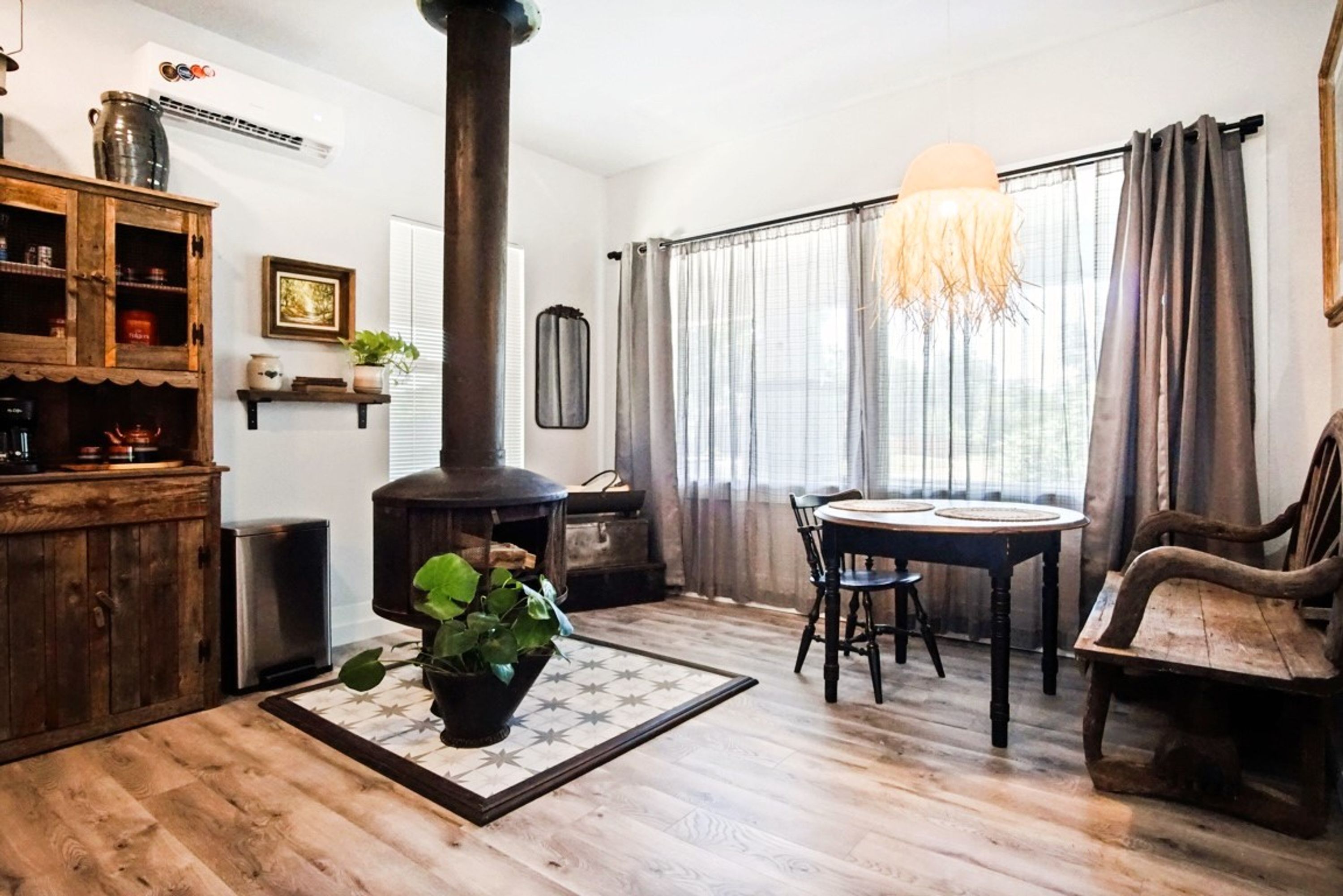 Rustic Studio | Rain Shower | 3min-asian Dist - Oklahoma City, OK