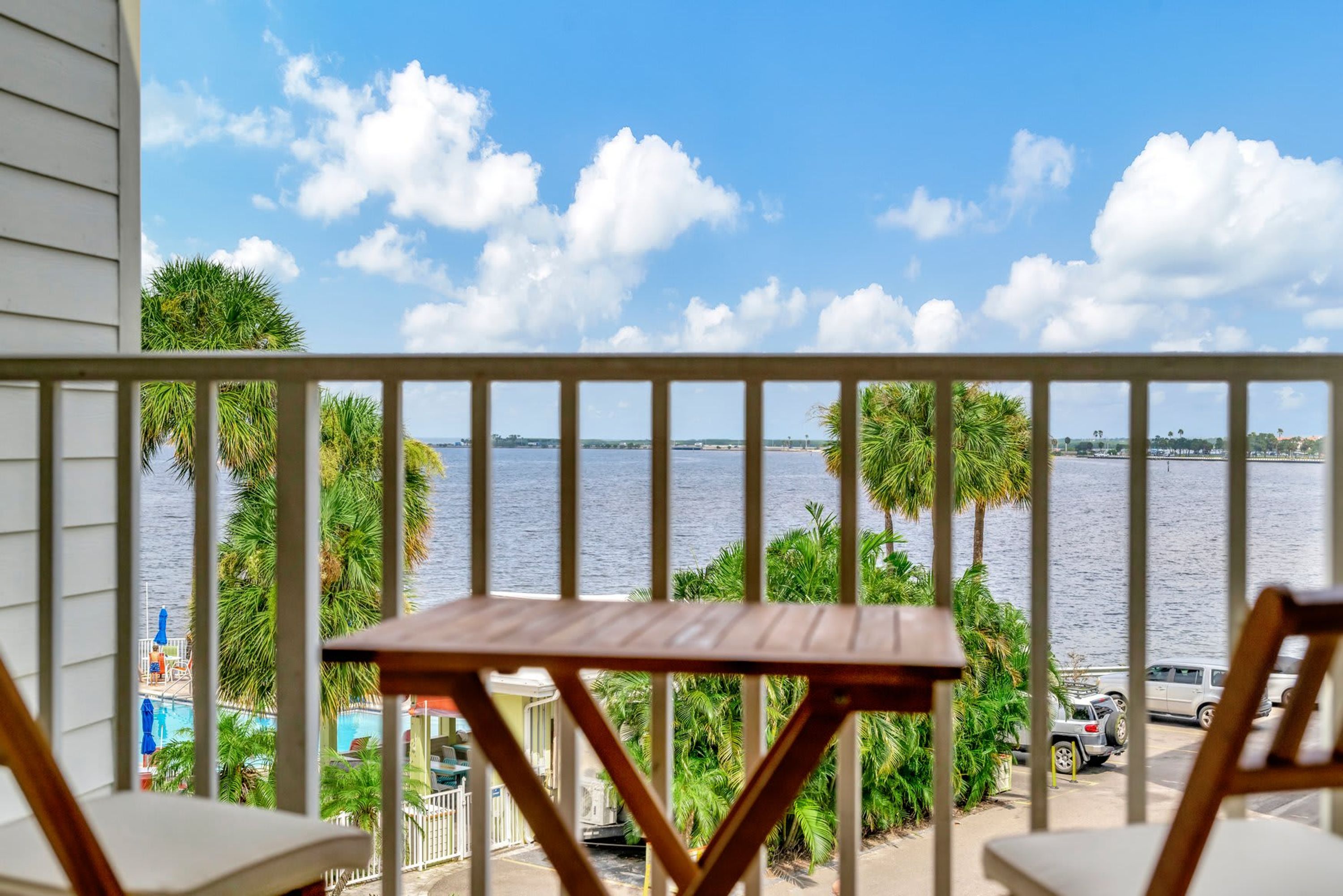 Serenity On The Sea Luxury Condo W  Prvt Balcony - Tampa, FL
