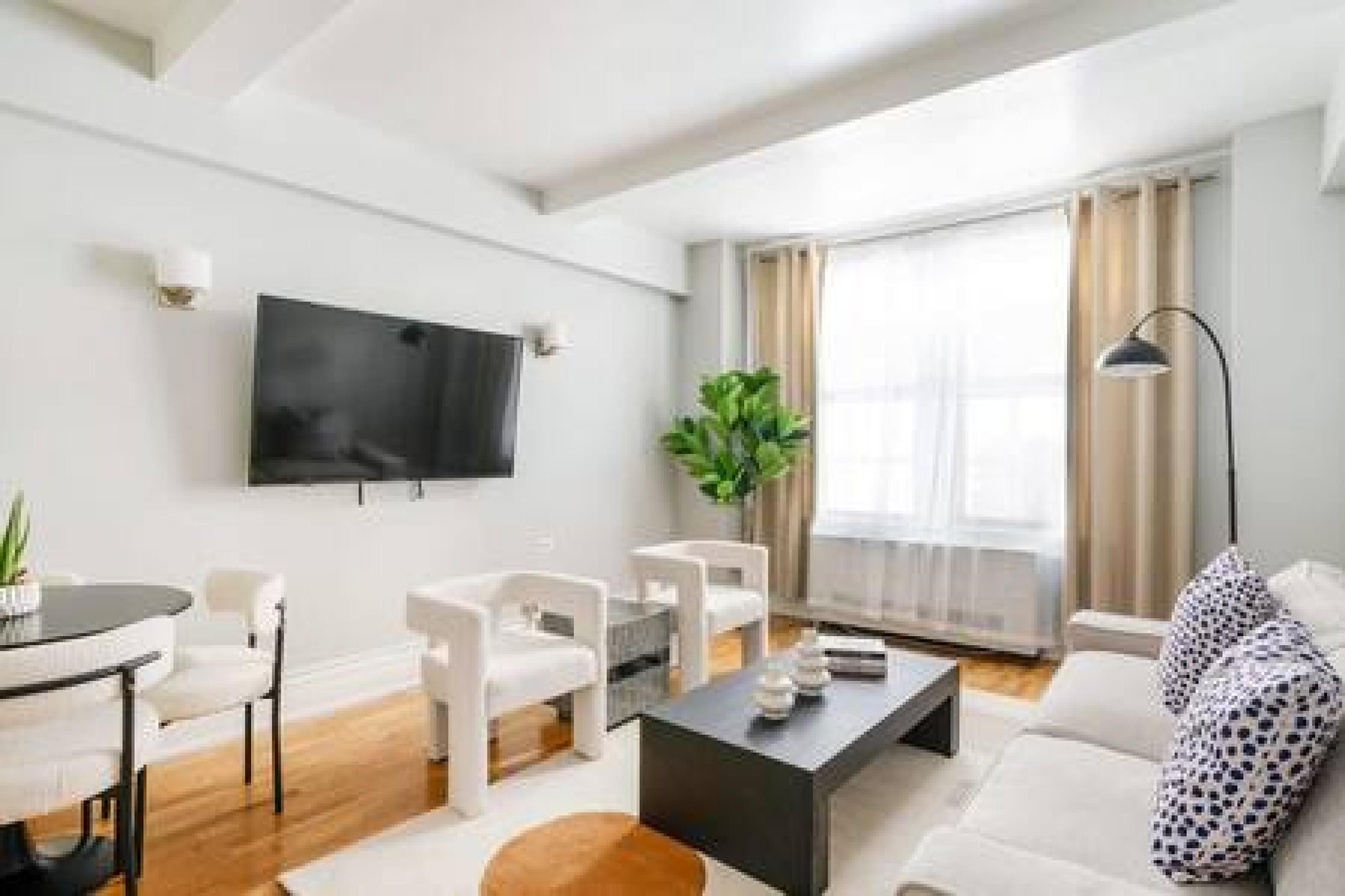 73-208 New 2br 2bath Uws Doorman Gym - New York City