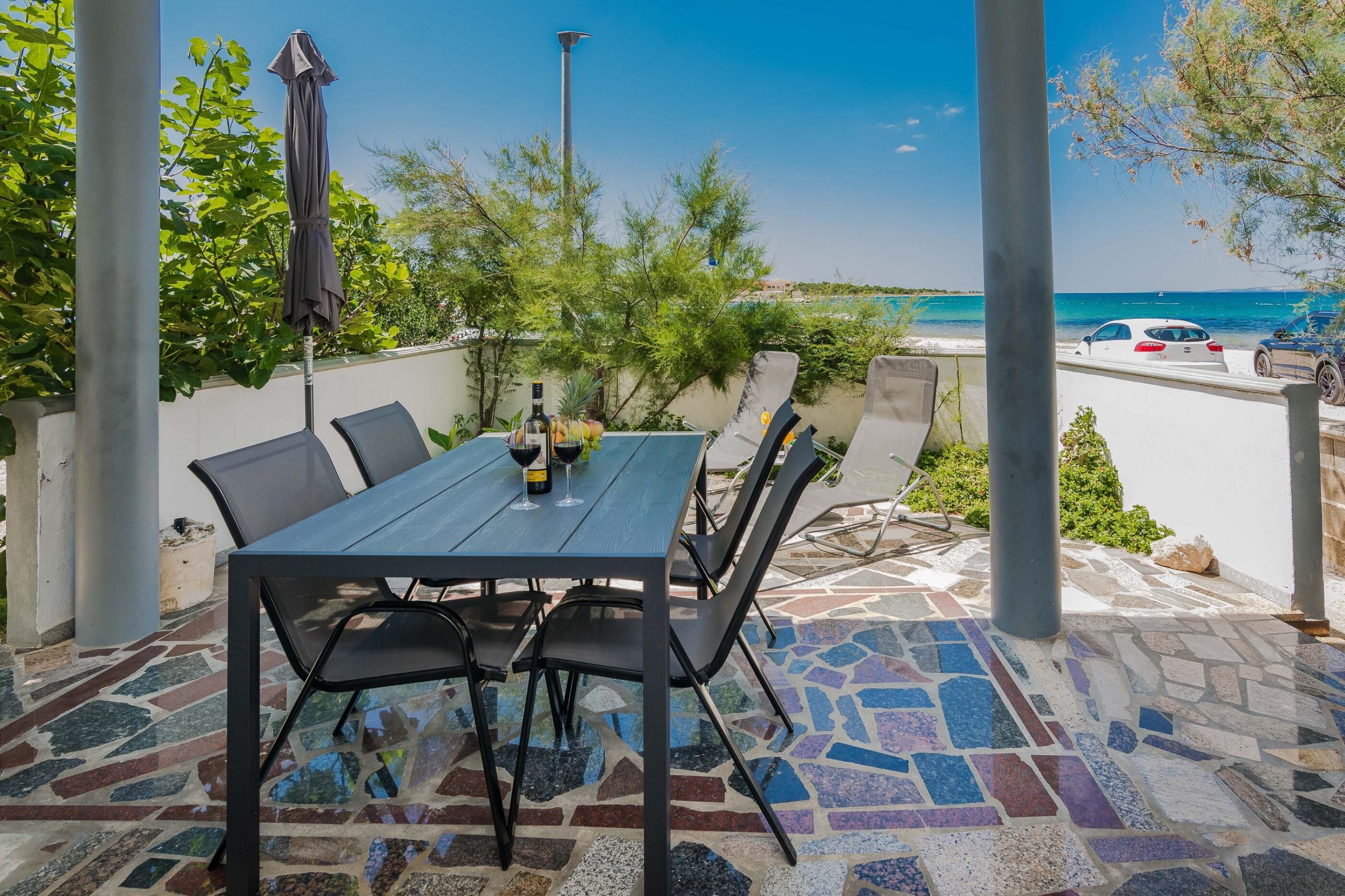 Apartments Palaic in Vir - island Vir
