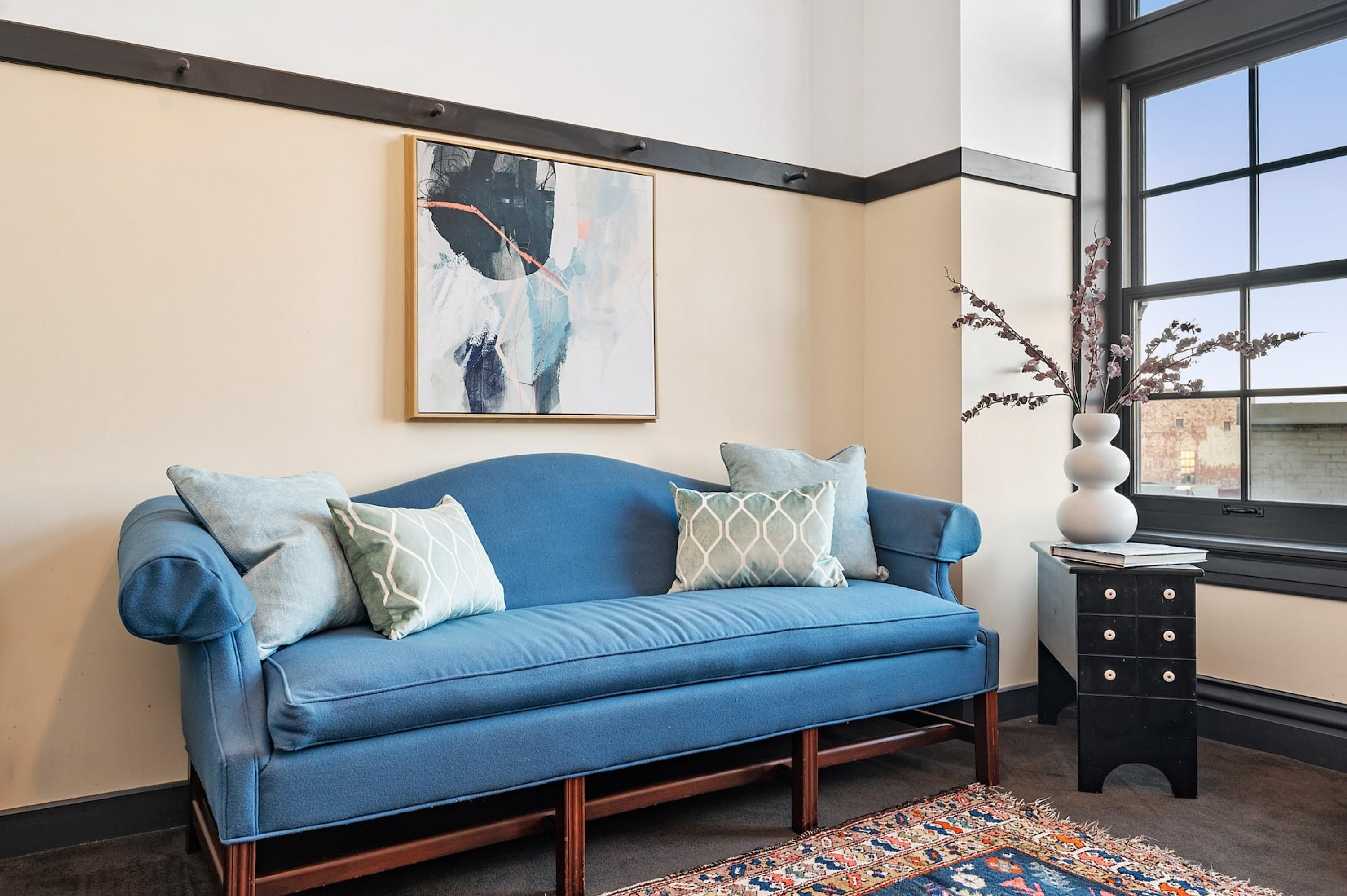 Kasa | Uniquely Designed Suite Near Carnegie Museum | The Maverick - Pittsburgh, PA