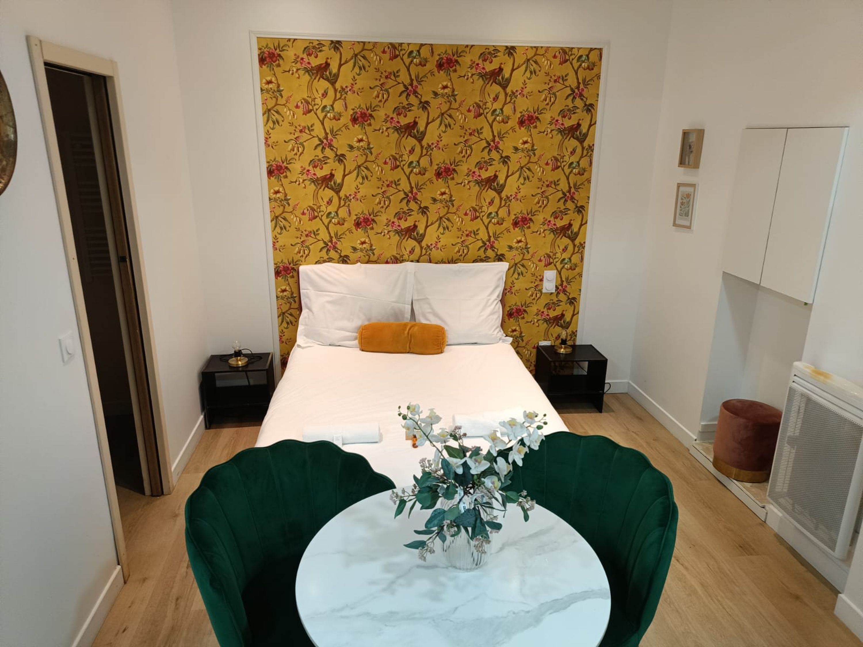 Modern Renovated Studio With A Touch Of Gilded Glamour Central Paris - Parigi