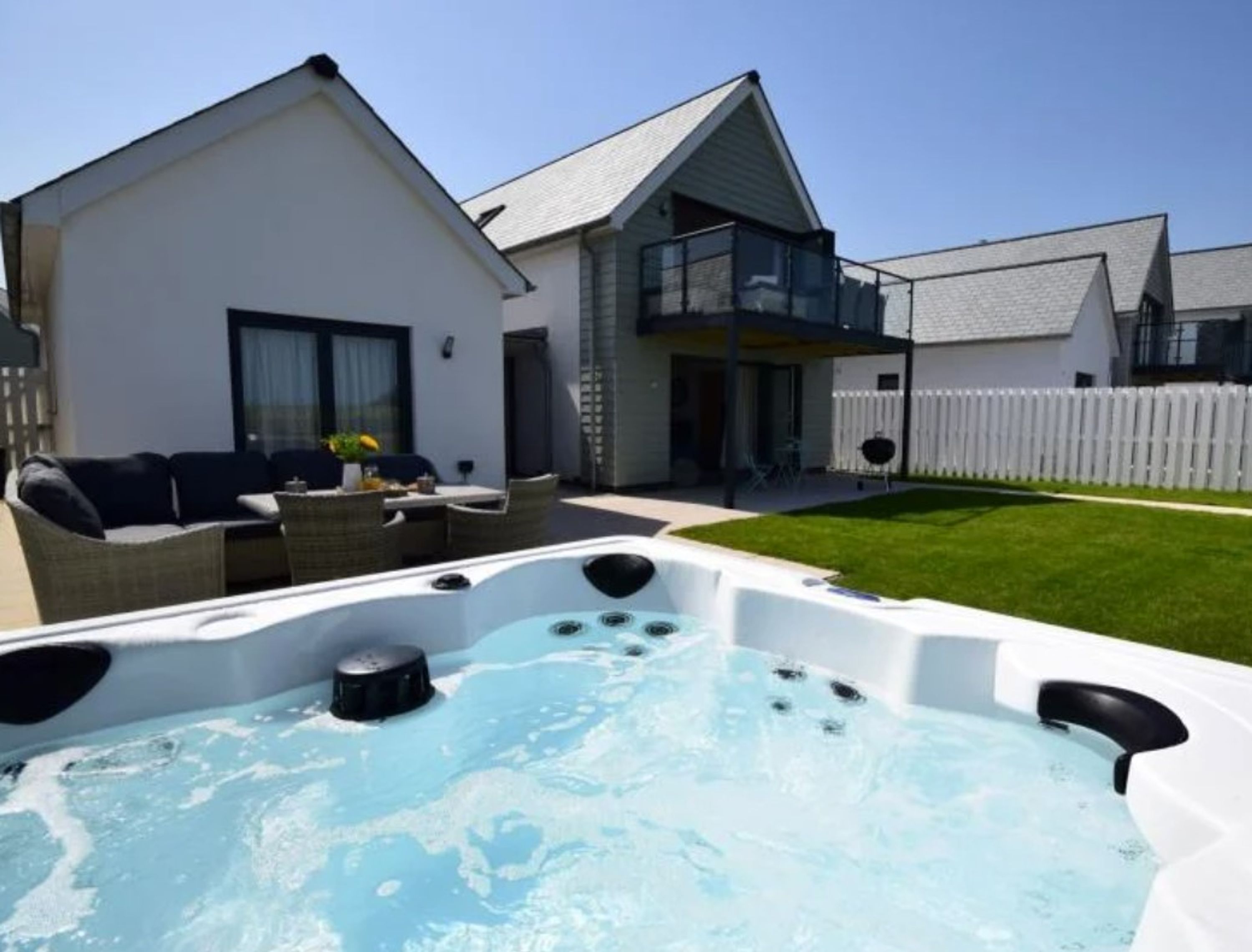 Attractive Pet Friendly Beach House In Westward Ho - Westward Ho!