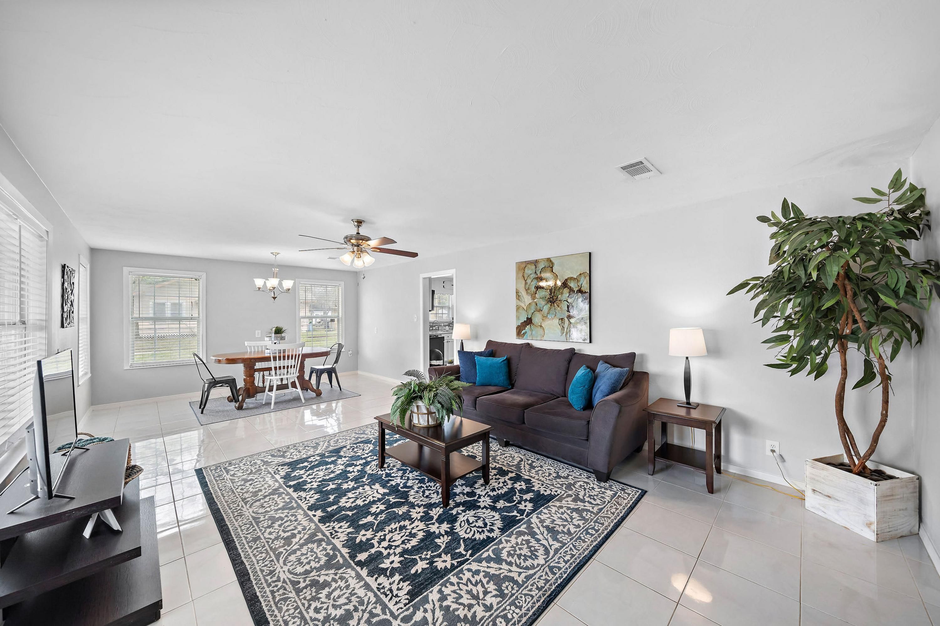 Baytown      Home By The Bay  Visit Calypso Bay Water Park  Unidad Skate Park And Main St  5 Star Superhost - Baytown, TX