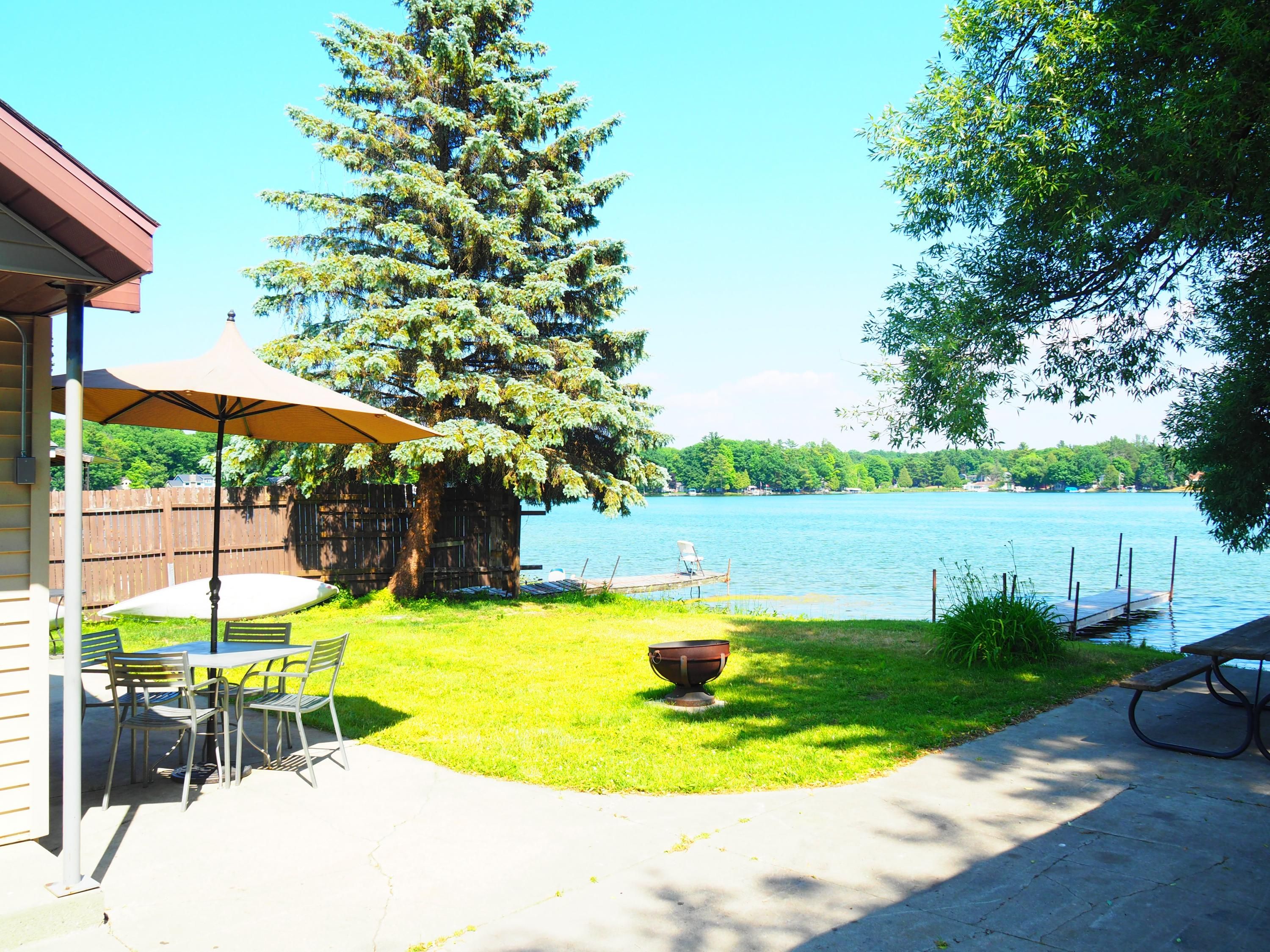 New! The Turk Lake House - Lakefront With Toys! - Greenville, MI