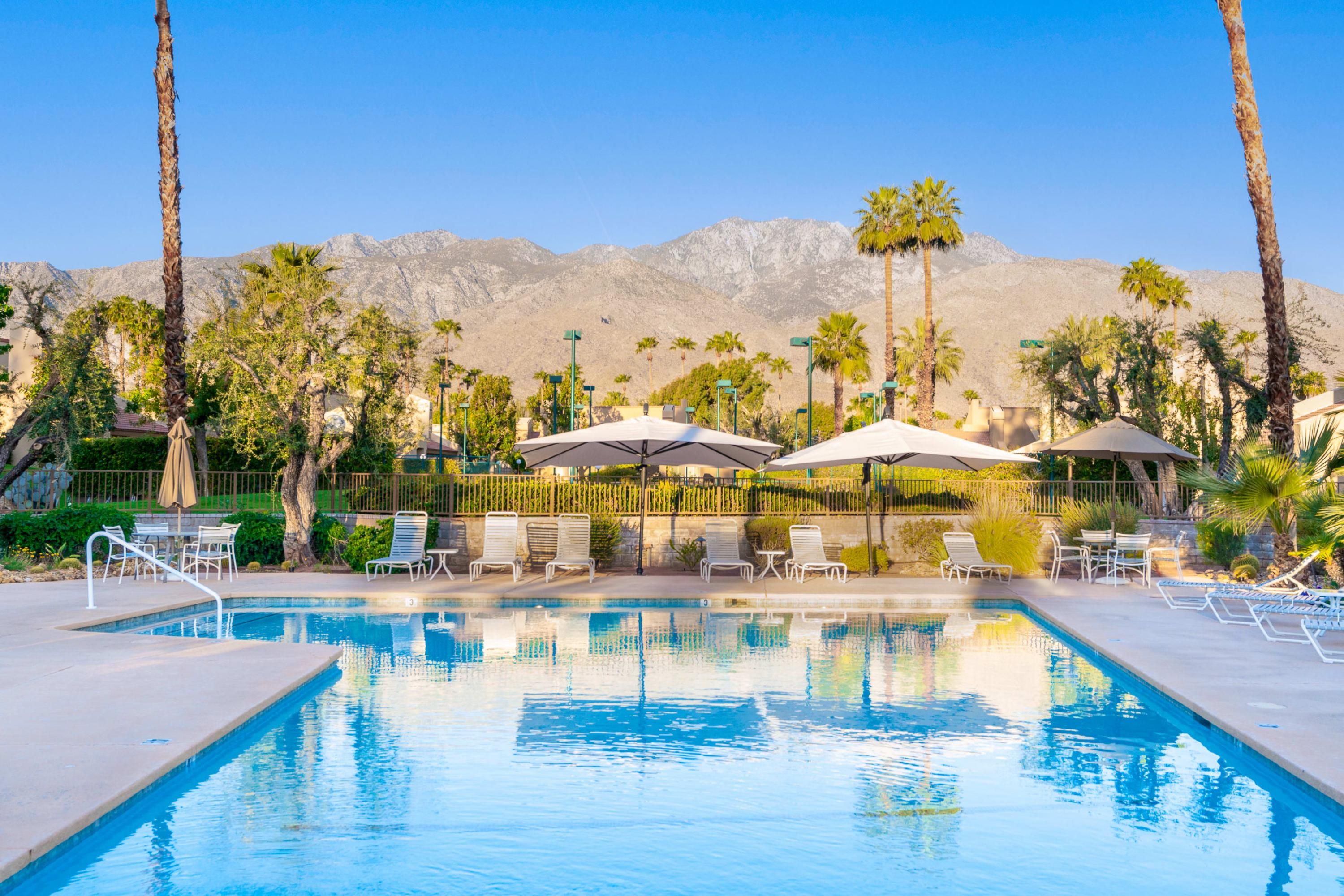 Paradise At The Pointe - California