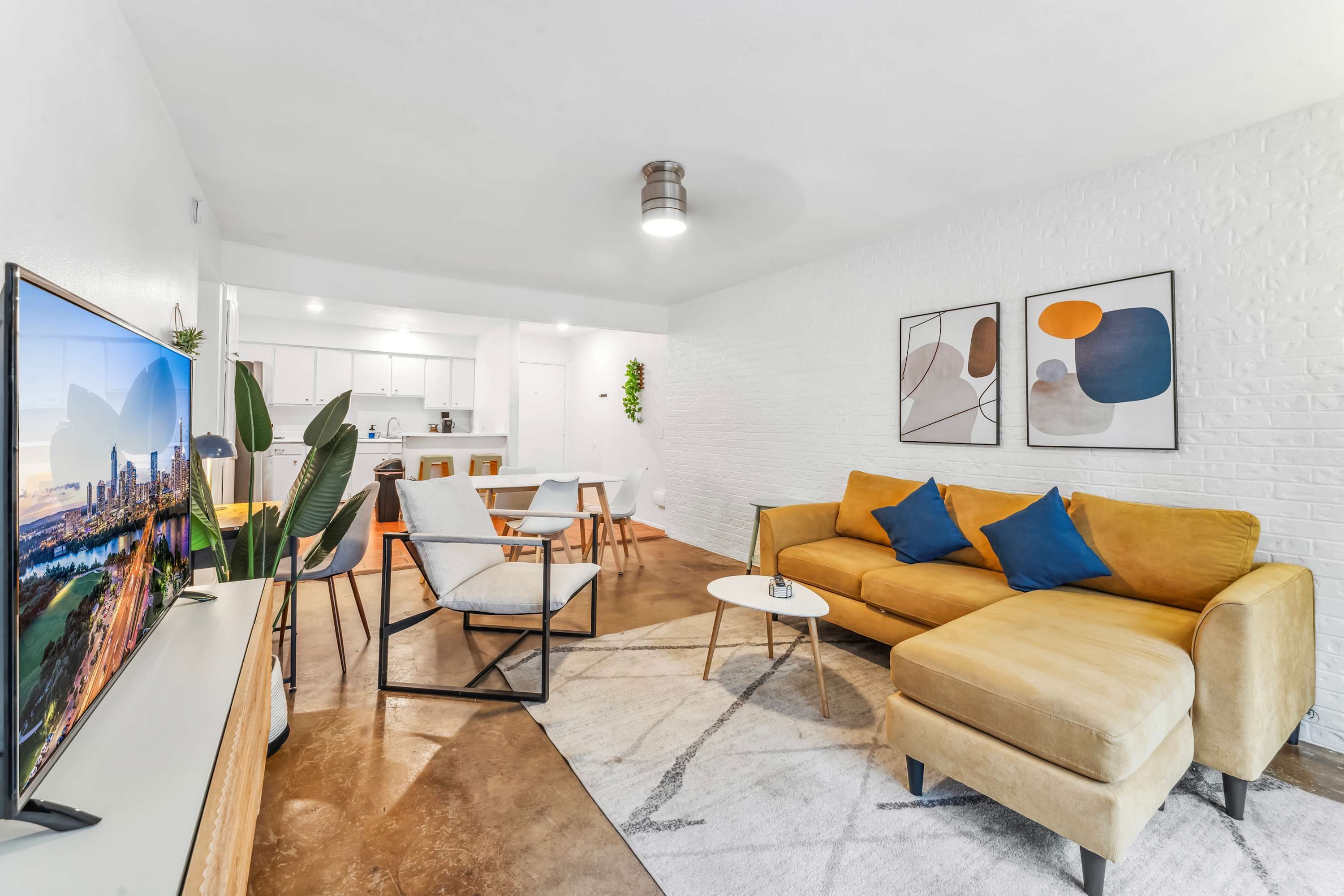 Prime Soco Comfy 2br King Suite W/ Pool, Parking - Zilker - Austin