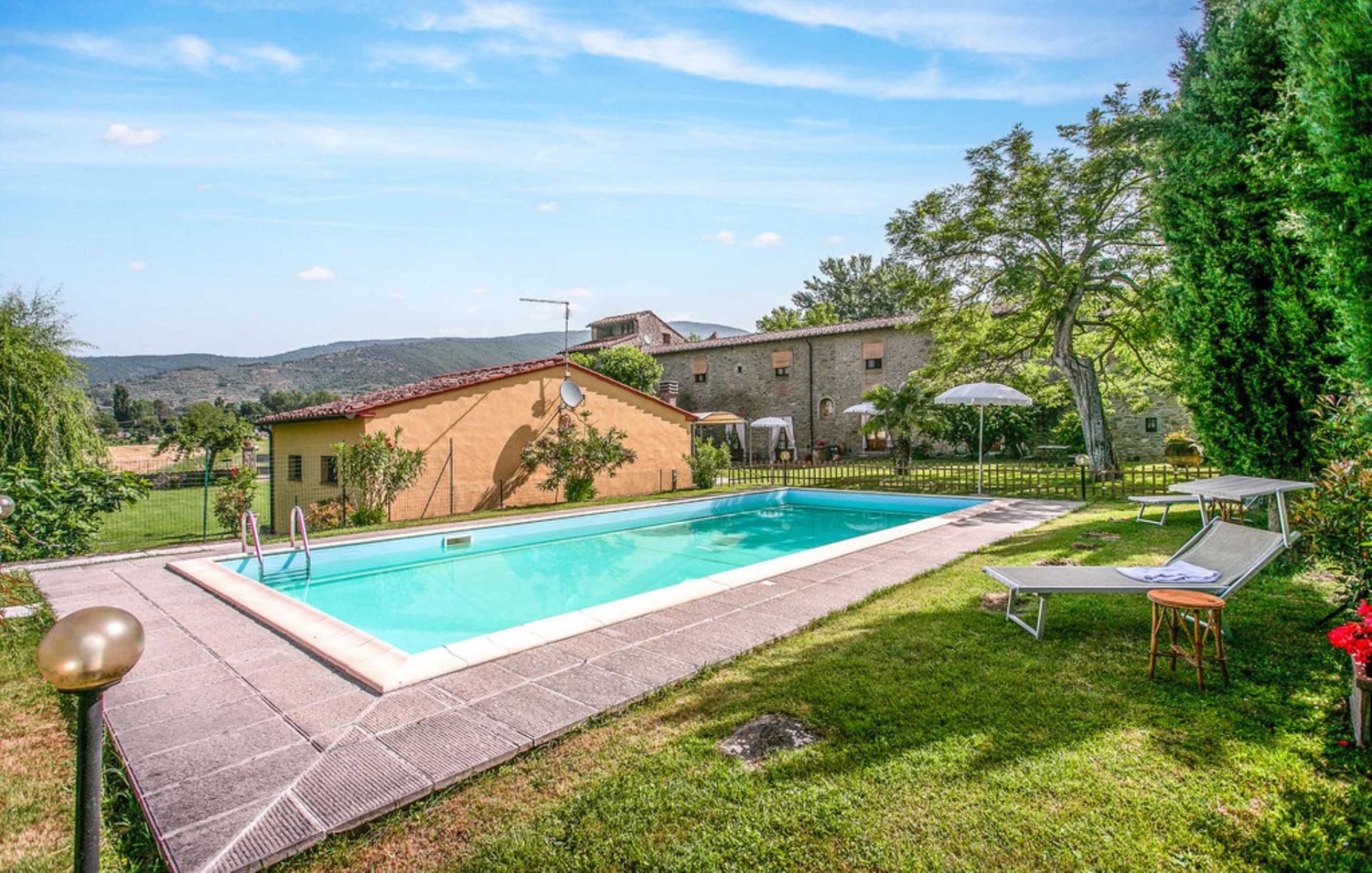 Farmhouse With Large Garden And Exclusive Pool-casale Il Gelso - Cortona