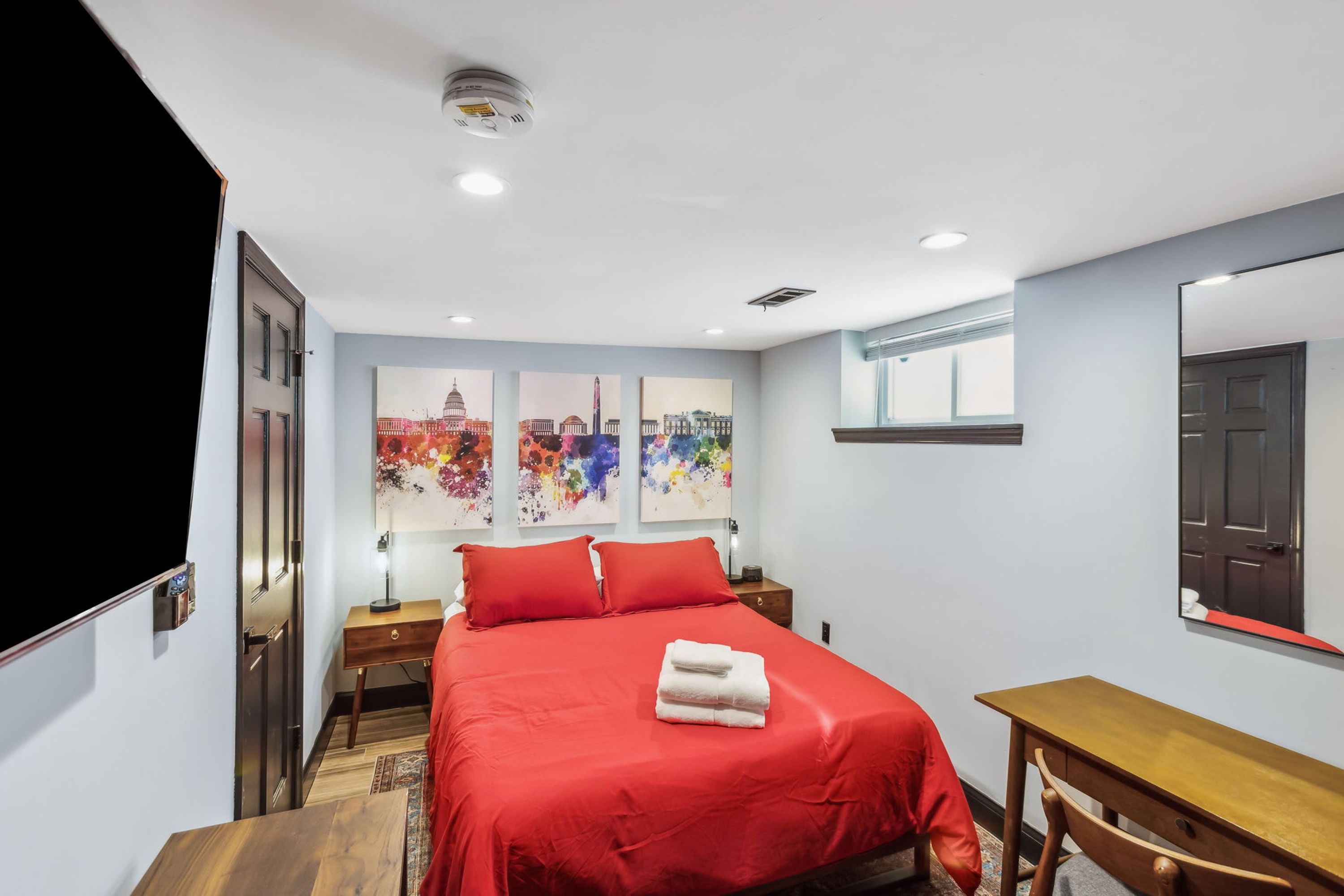 Spacious  Sunny Shaw 1br  1ba Apartment - Clinton, MD