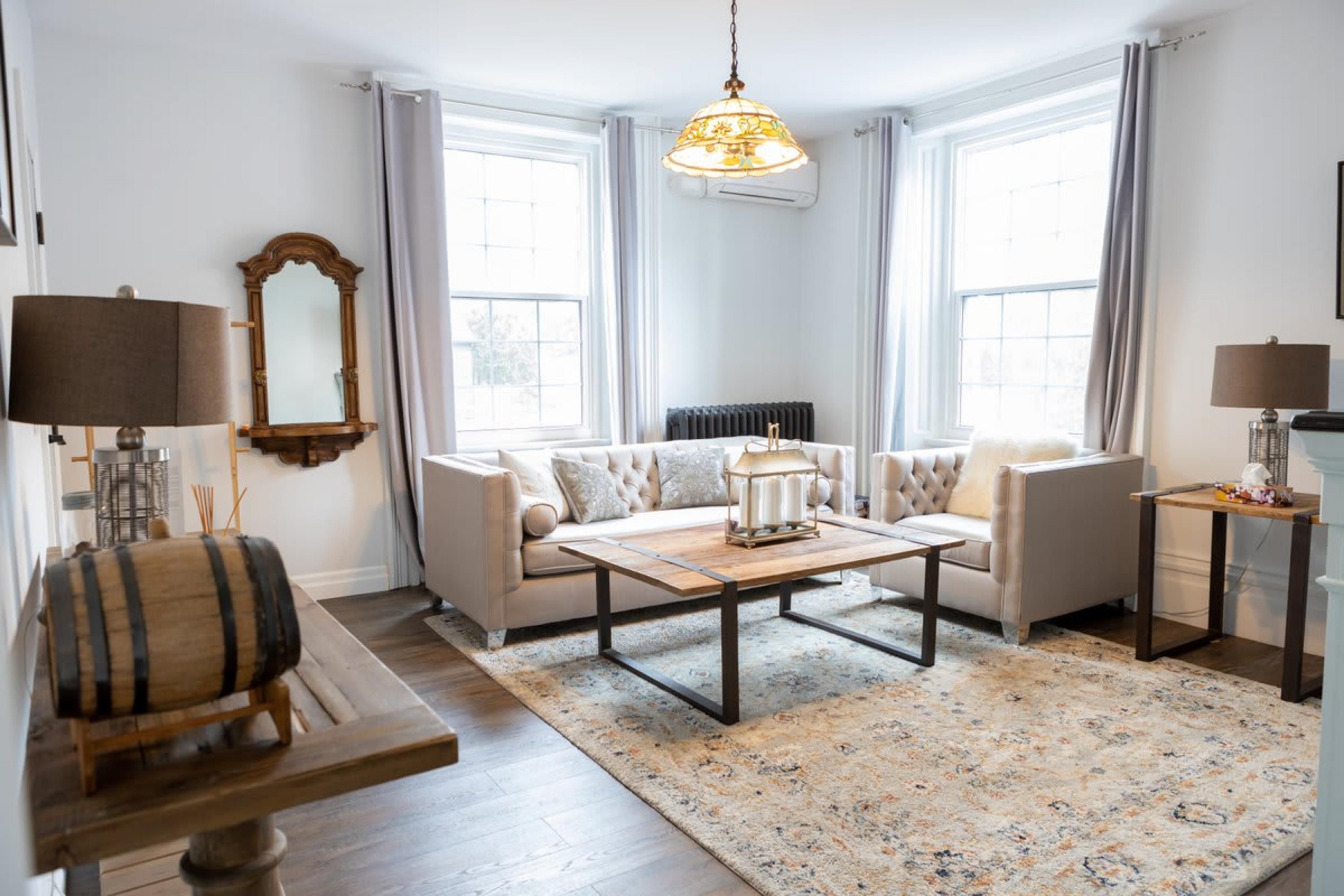 Modern Apt Neardowntown  Ideal For Long Stays - U2 - Burlington