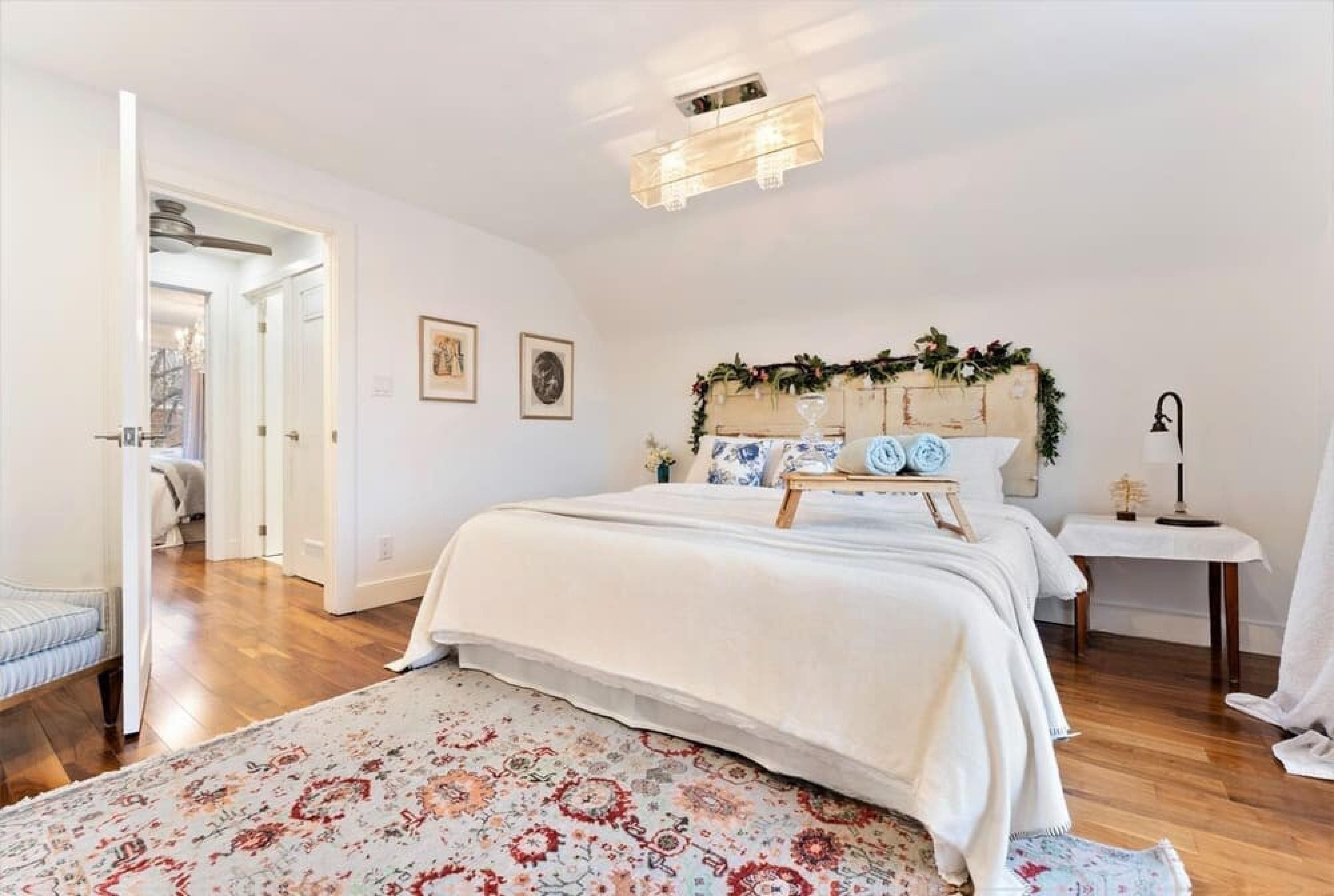 Spacious 2bdrm Home In Burlington - Burlington