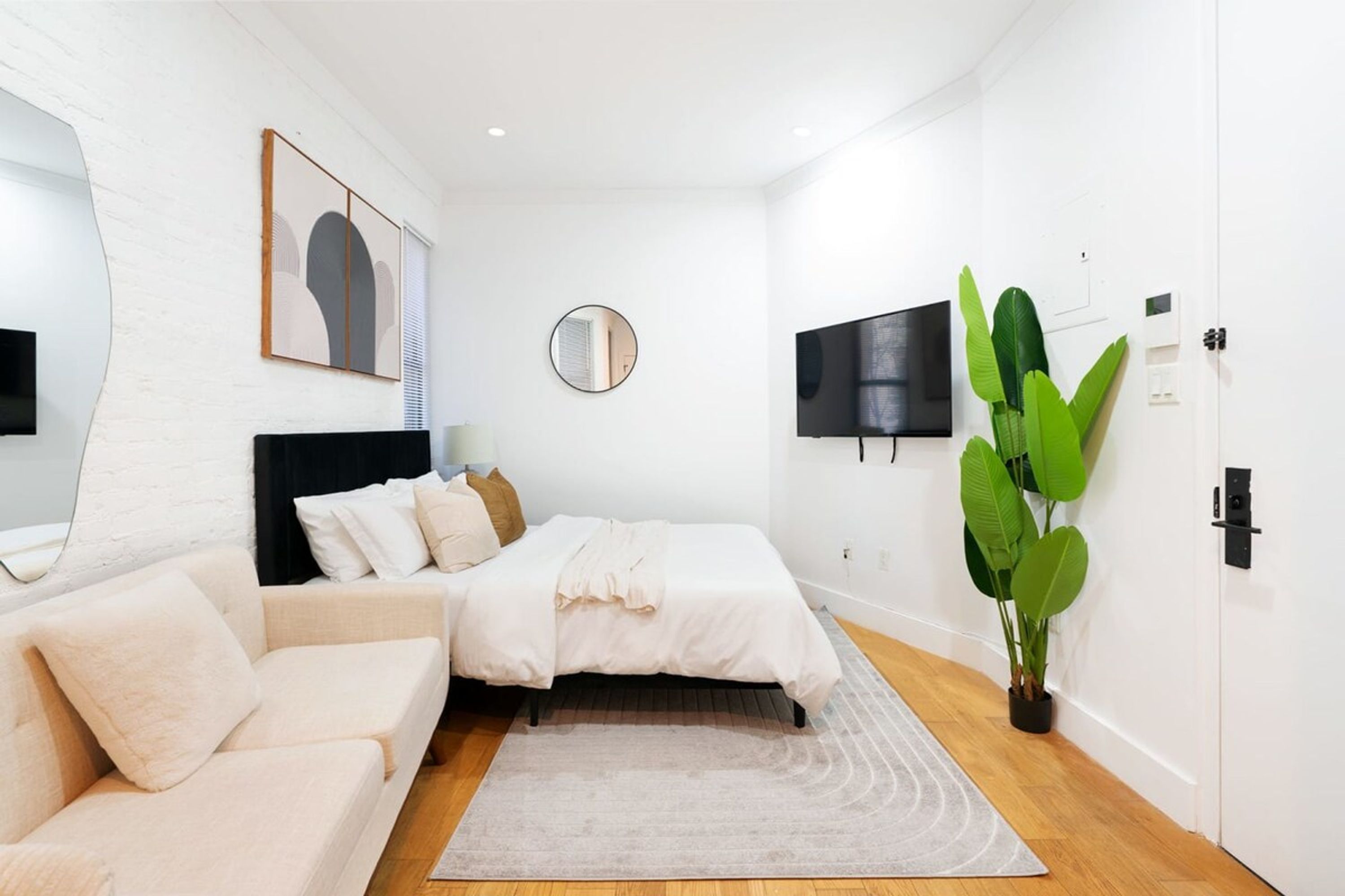 403-2e Newly Renovated Studio Ues - New York