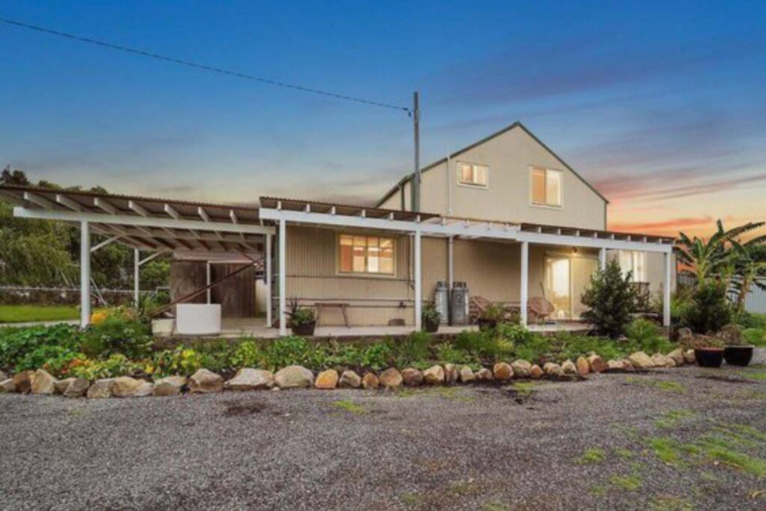 Blue Wren Barn  Huge Spa - Country Escape - Newcastle