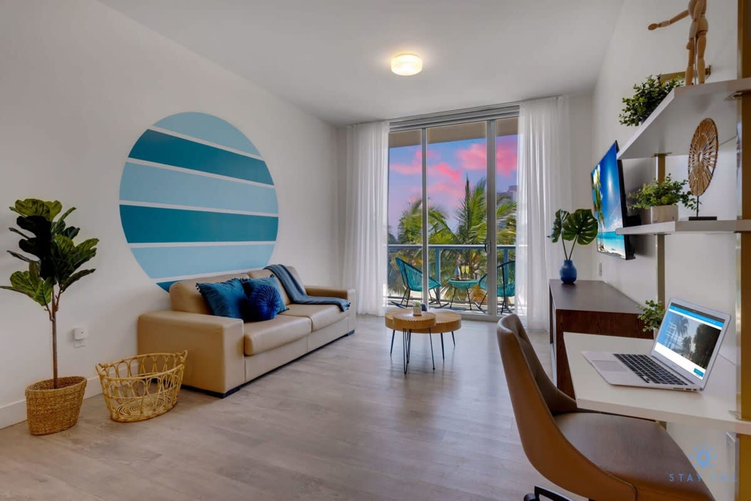 Amazing Pool  Balcony - Up To 6  Near Beach - Dania Beach, FL
