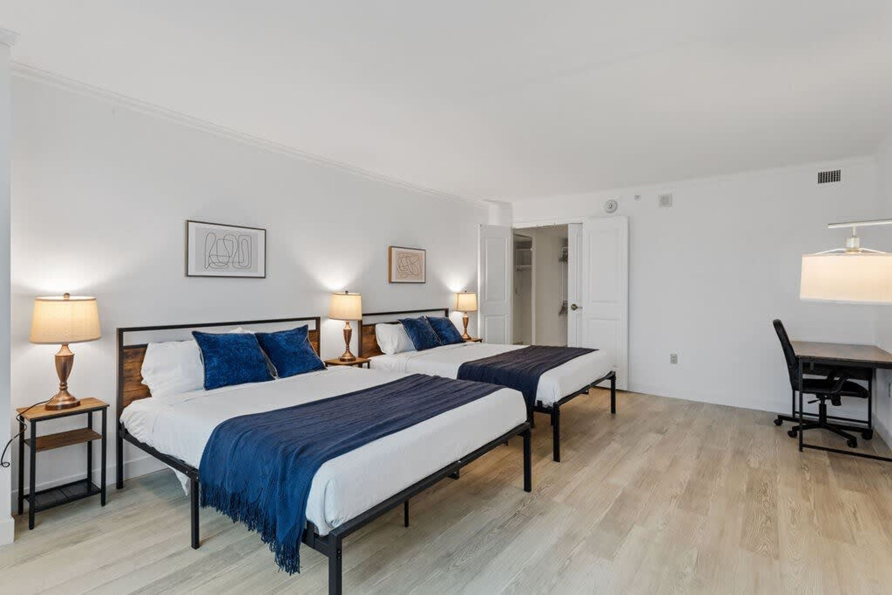 Two Beachfront Stylish Cozysuites On The Boardwalk - Ocean City, NJ