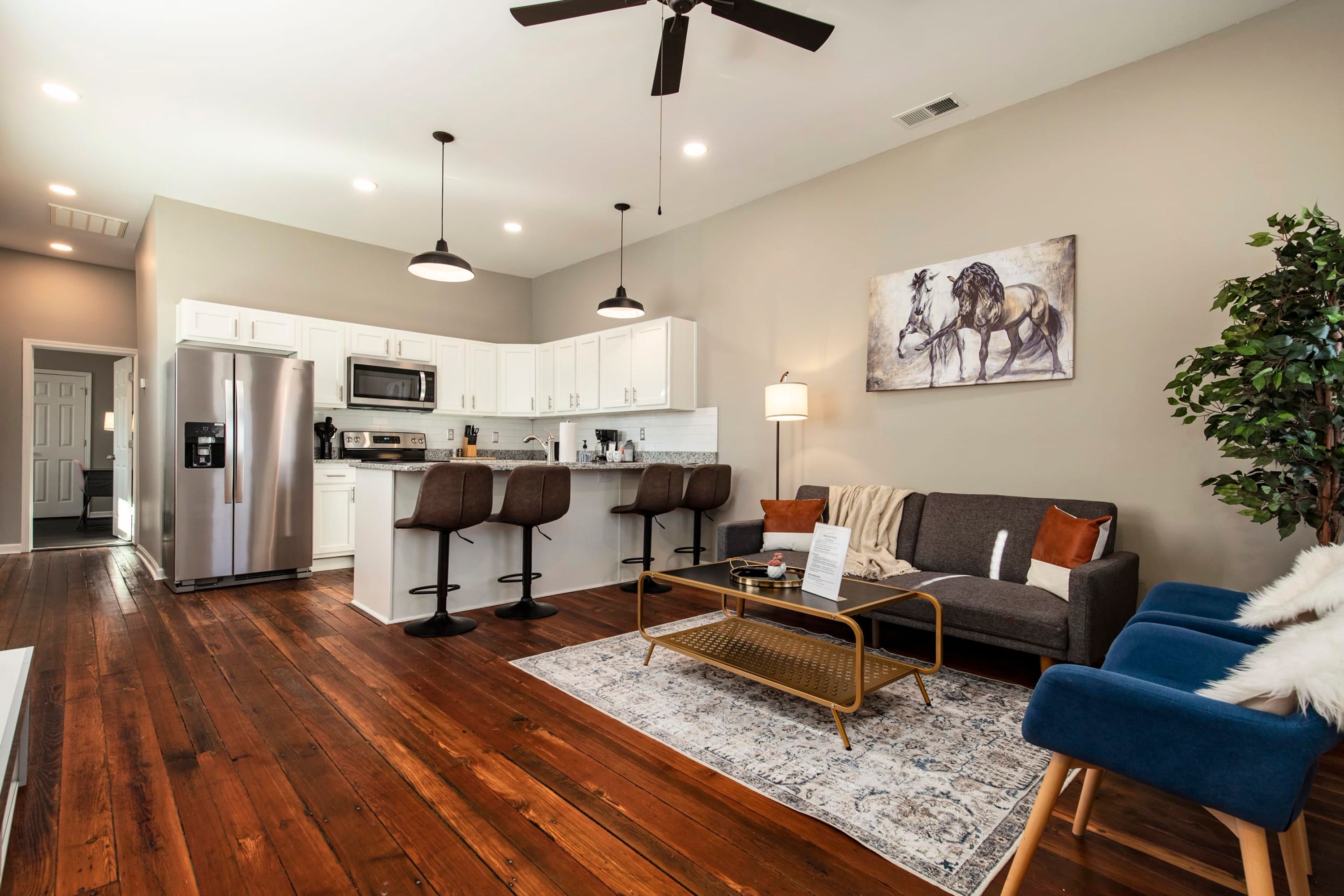 Historic Cozysuites 4br 2ba With Modern Touches - New Albany, IN