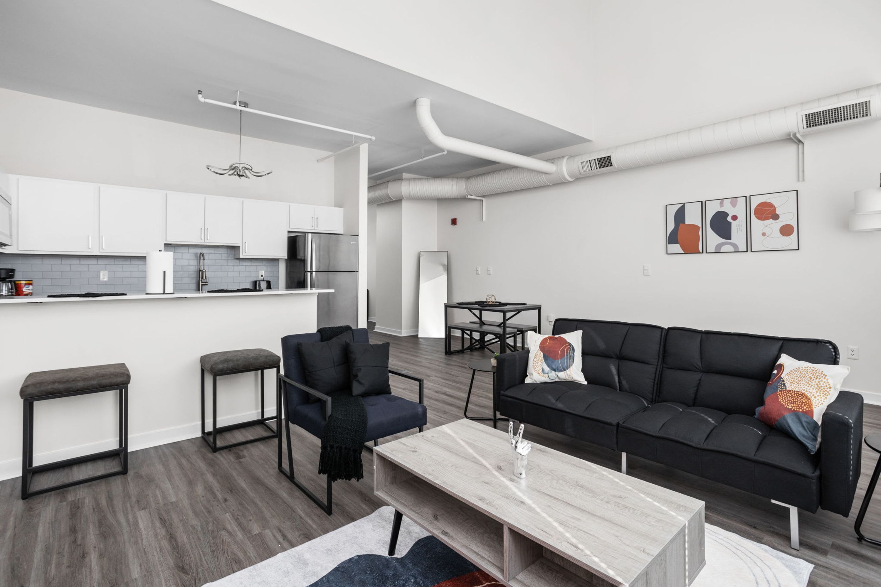 2br 2ba In The Block Apartment By Cozysuites - インディアナポリス, IN