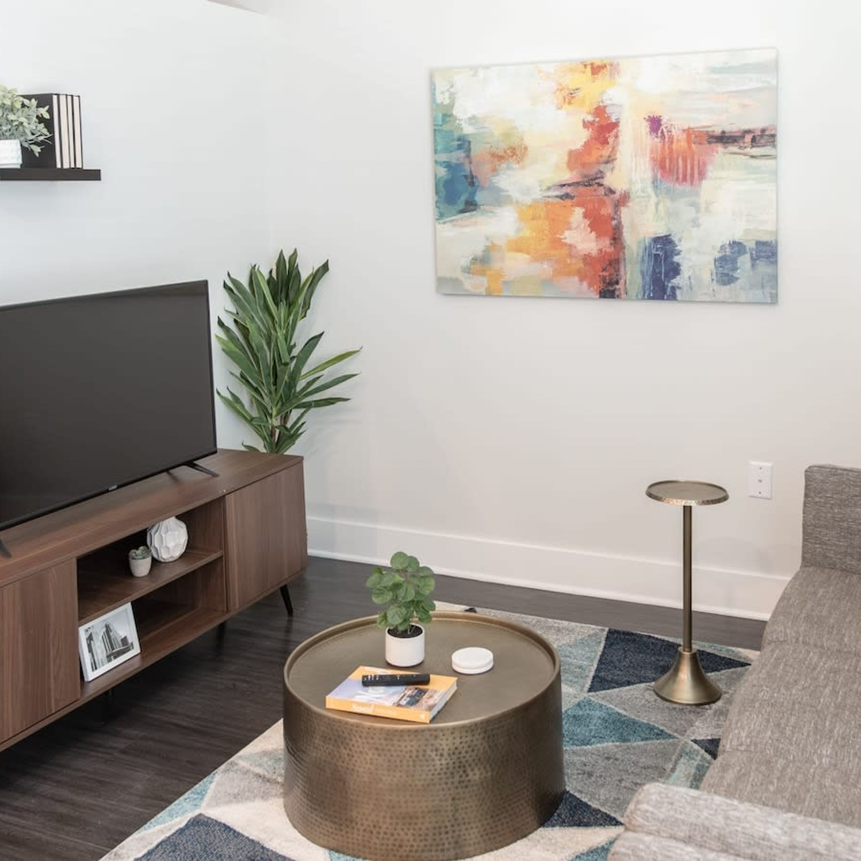 Cozysuites L Gorgeous 1br In Downtown Cincinnati - Cincinnati, OH
