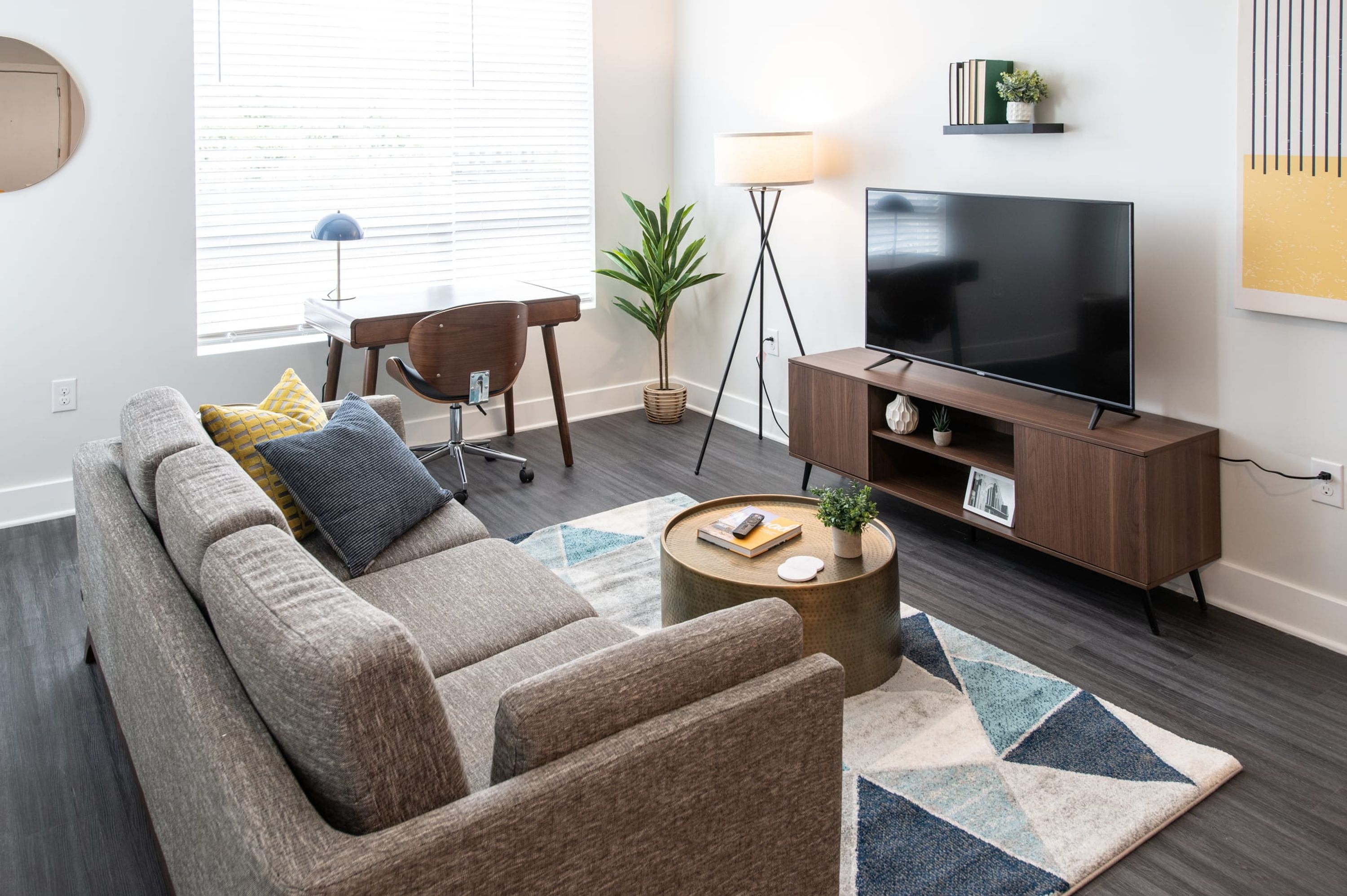 Cozysuites L Stylish 1br In Downtown Cincinnati - Cincinnati, OH