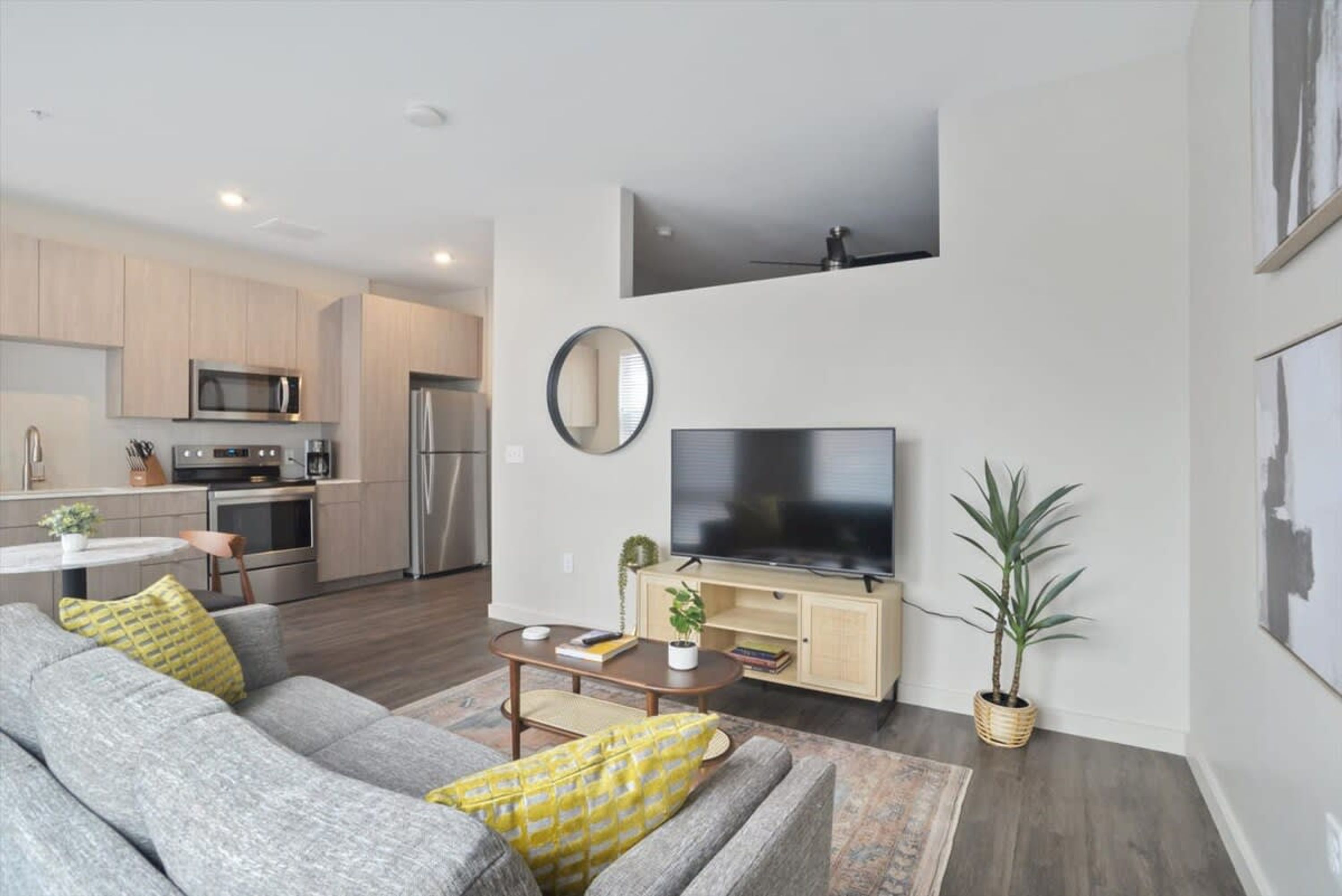 Cozysuites   Modern 1br  Lawrenceville - Pittsburgh