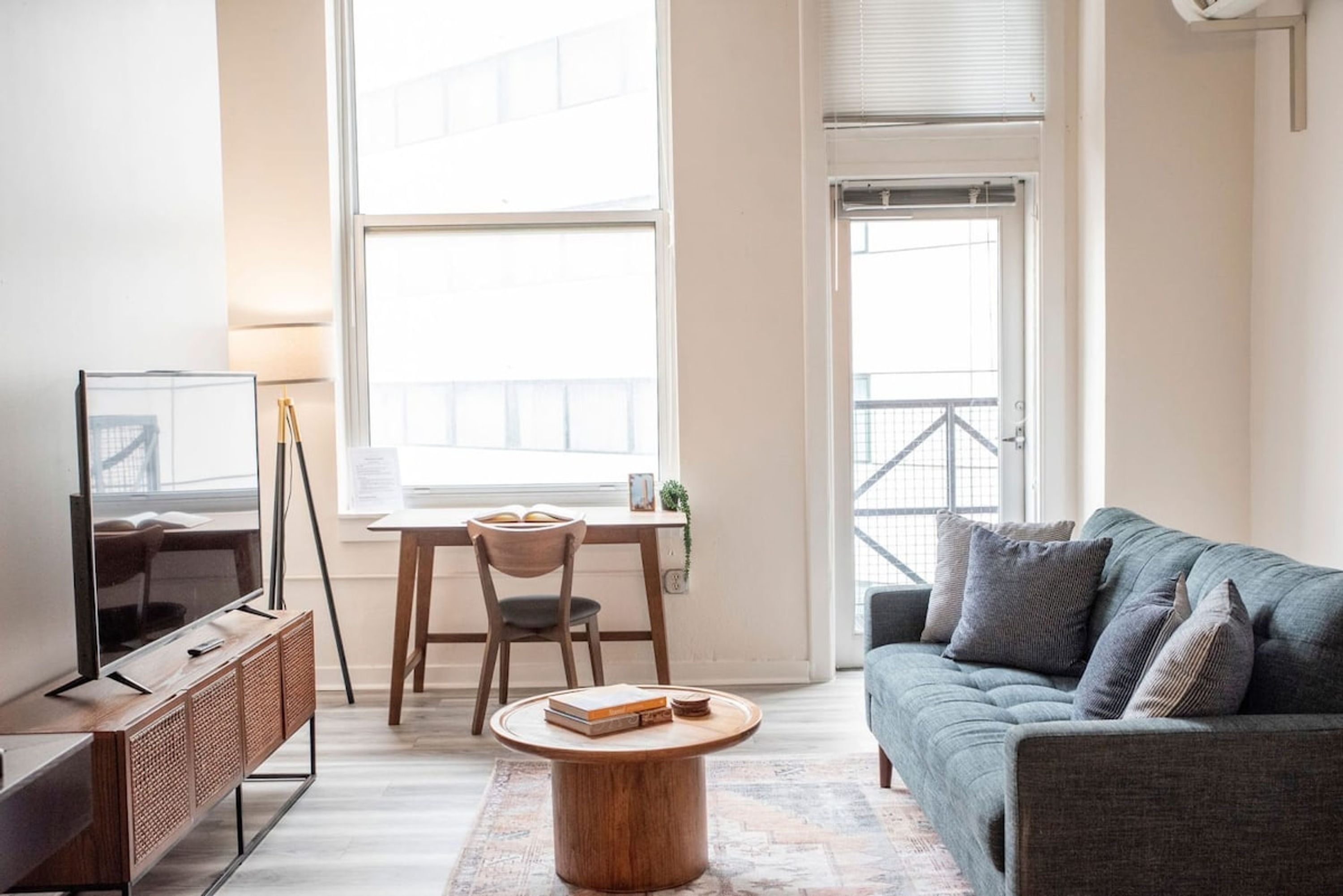 5br Cozysuites The Block Direct Skybridge Access - Indianapolis, IN