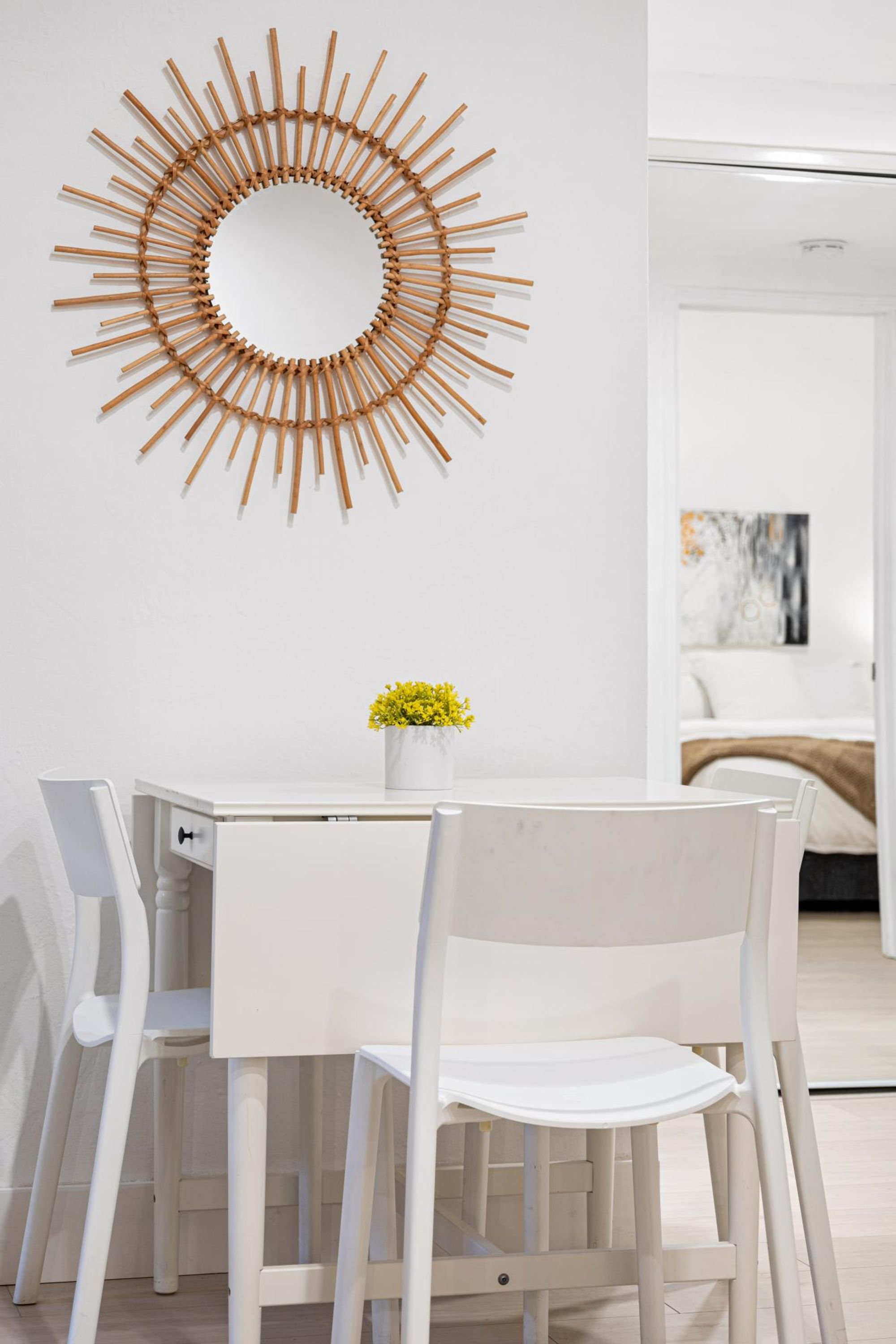 Bright  Stylish Apt In Las Olas Blvd Victoria Park - Fort Lauderdale, FL