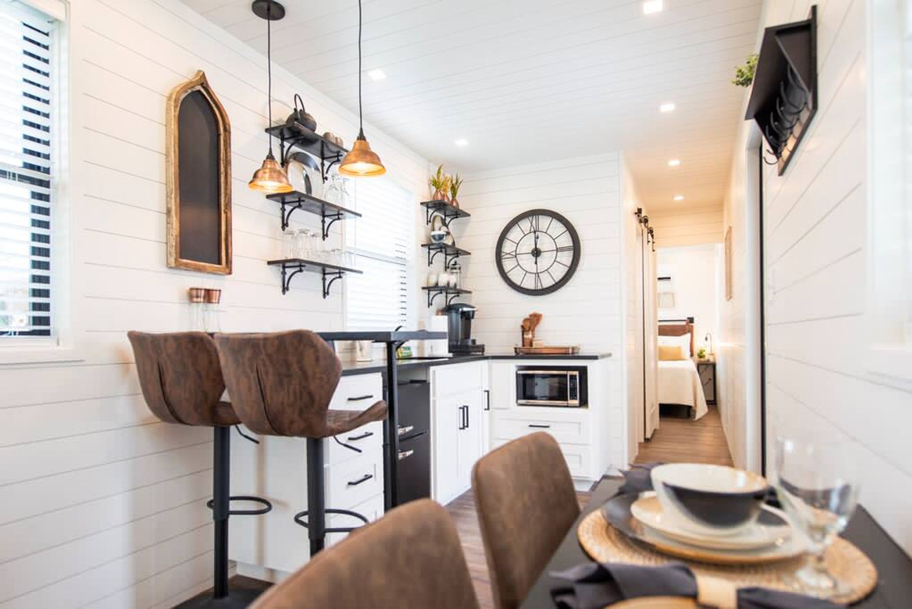 The Newtonian Tiny Container Home Near Magnolia - Waco, TX