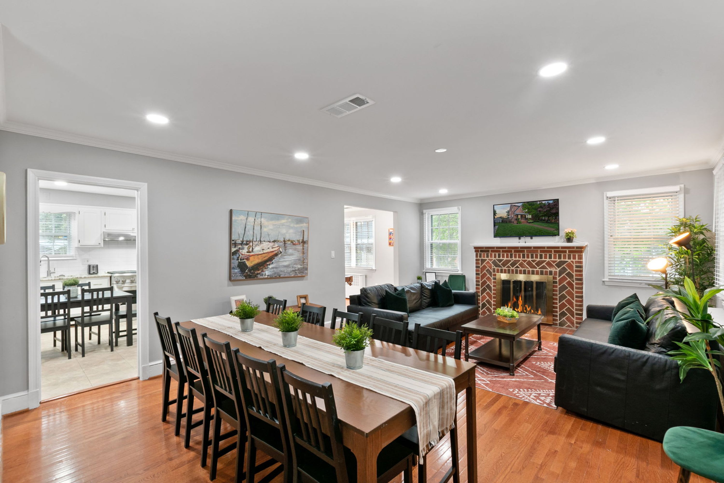 Stately 5br Historic Retreat  Cozysuites - Alexandria
