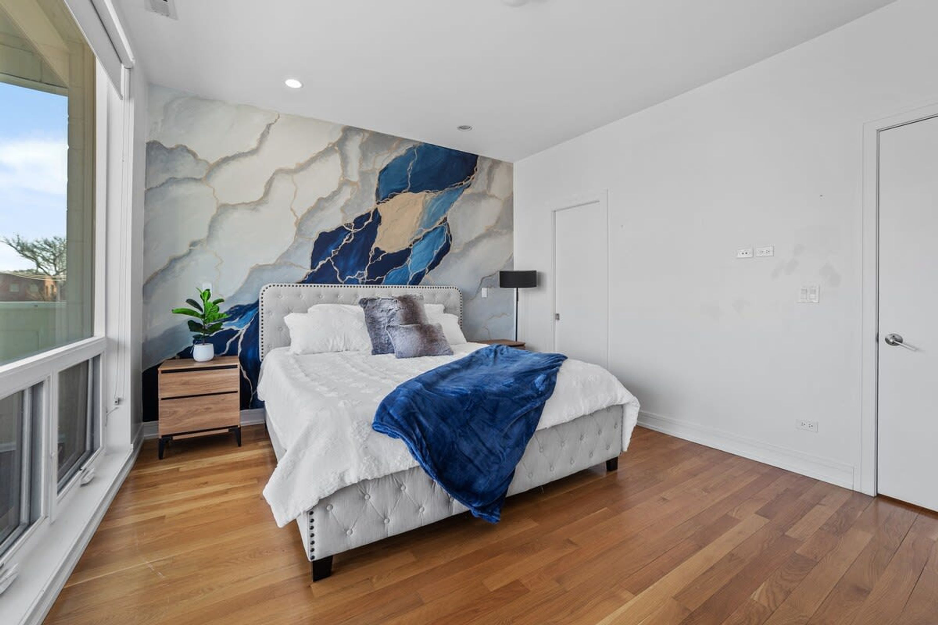 4-bedroom Luxury Home With Rooftop Skyline Views - Chicago, IL