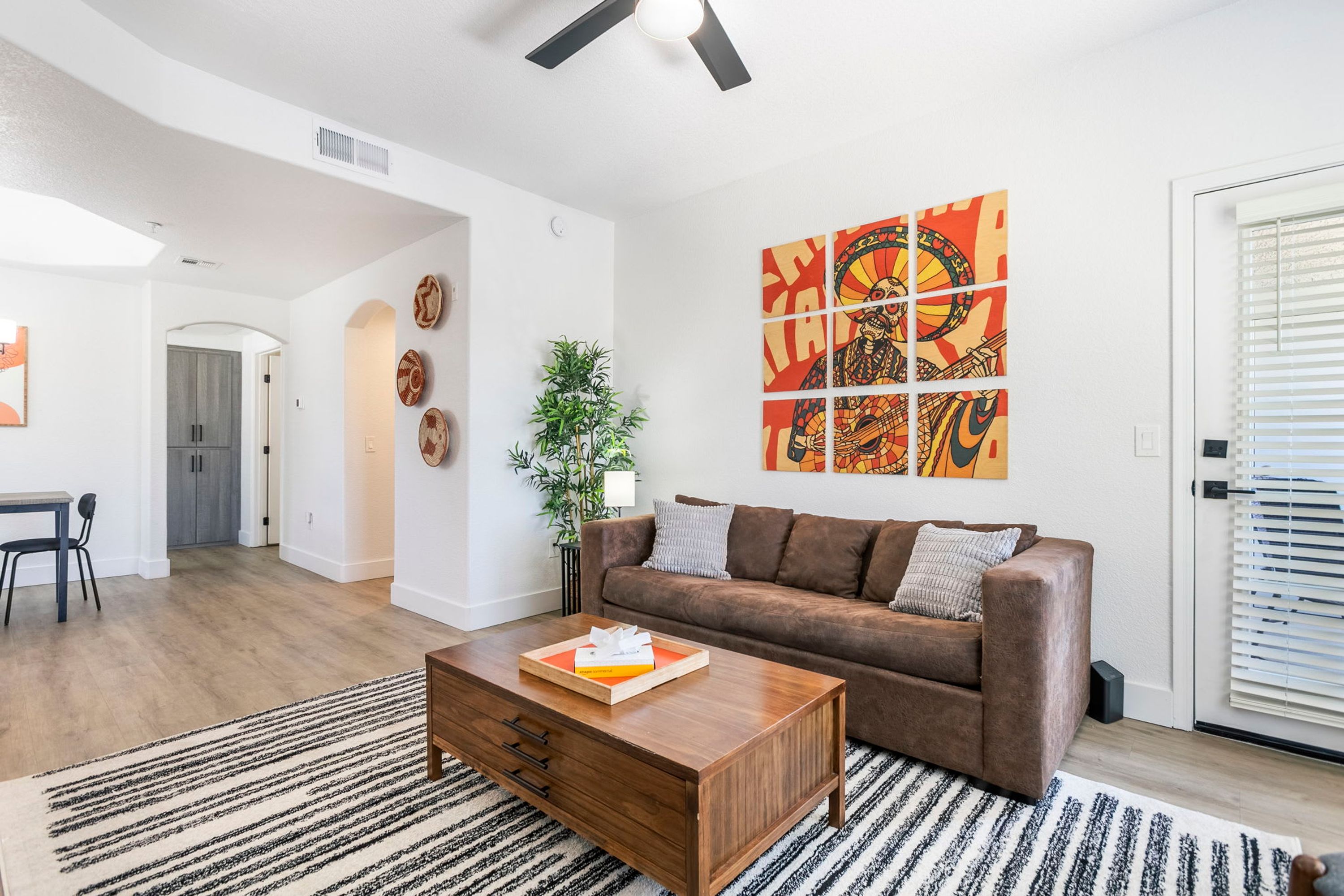 Cozysuites At Kierland Commons With Pool 15 - Phoenix, AZ