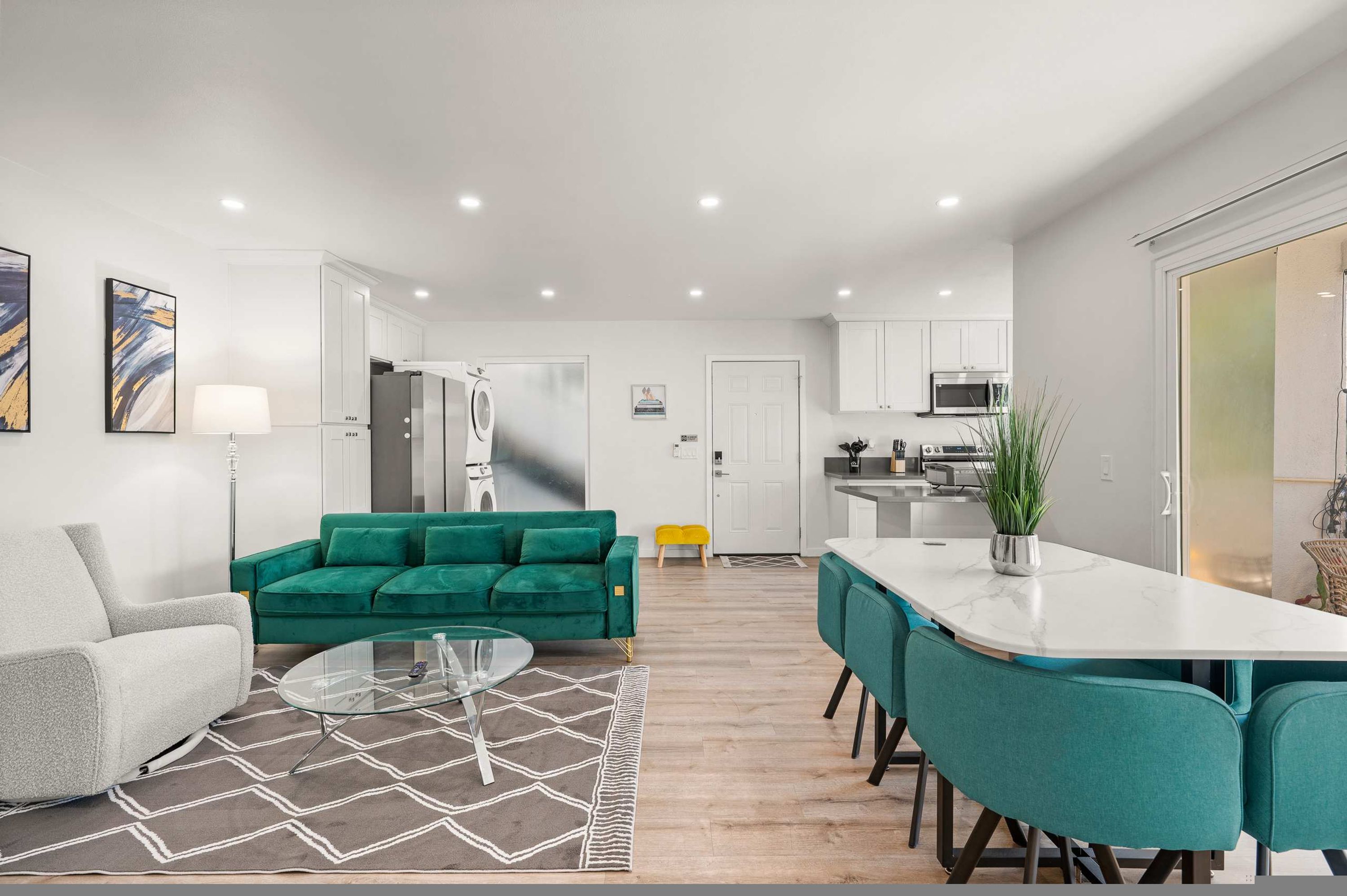 Newly Remodeled 2b2b Apt Near Pasadena Old Town - Pasadena, CA