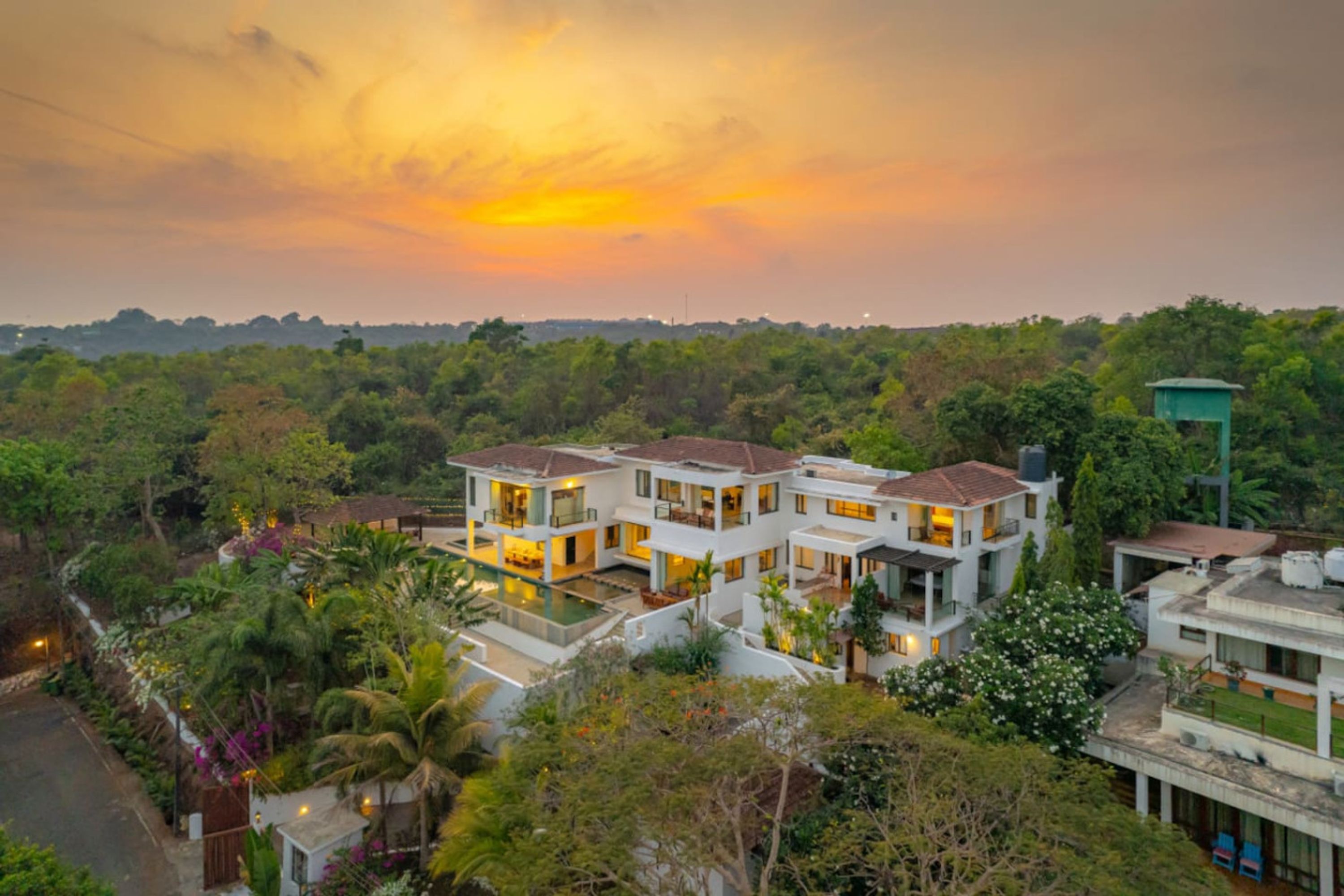 Cliffhouse By Hireavilla -5br W Pvt Pool In Saipem - Goa