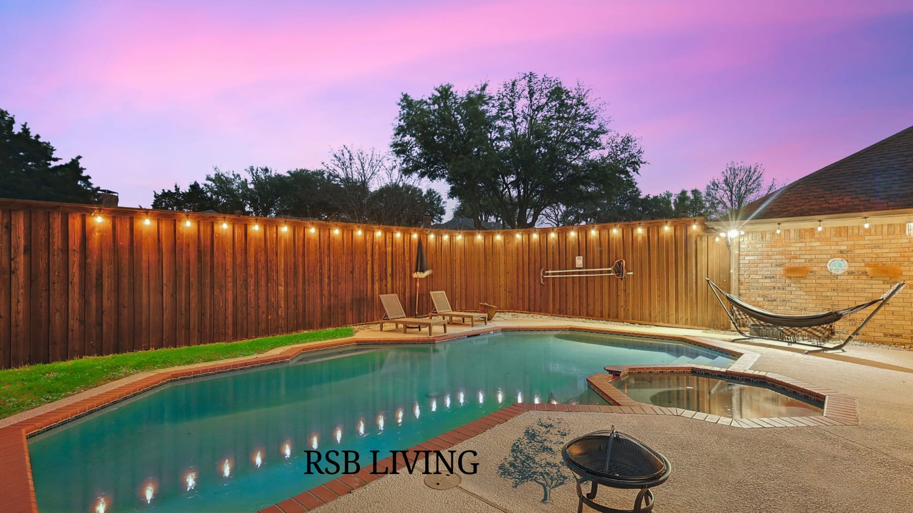 Beautiful 5br 2 Bath Desoto Home With Pool - Midlothian, TX