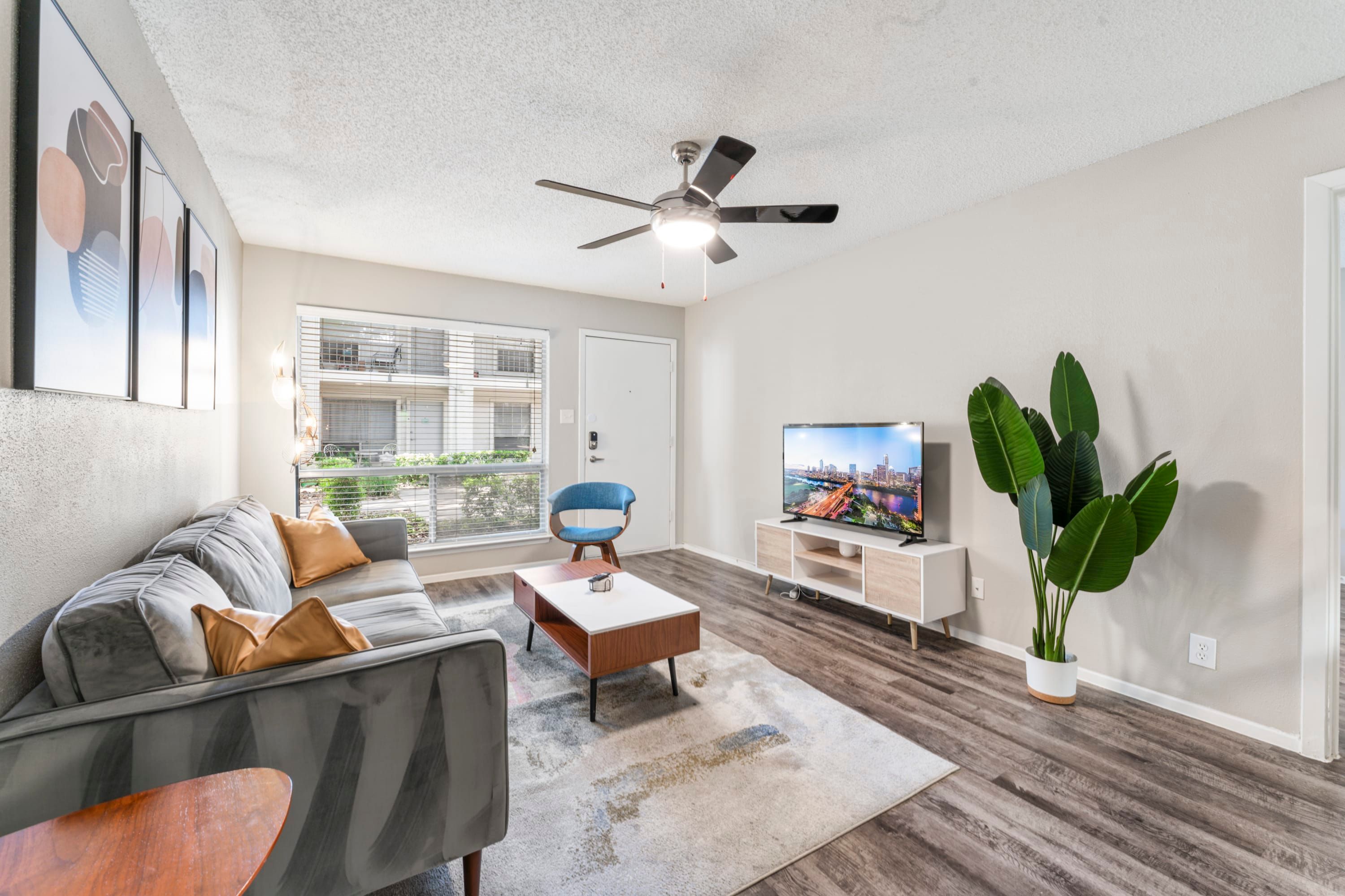 Soco 2br Cozy Suite W/ Pool, King Bed, Fast Wifi - Austin, TX