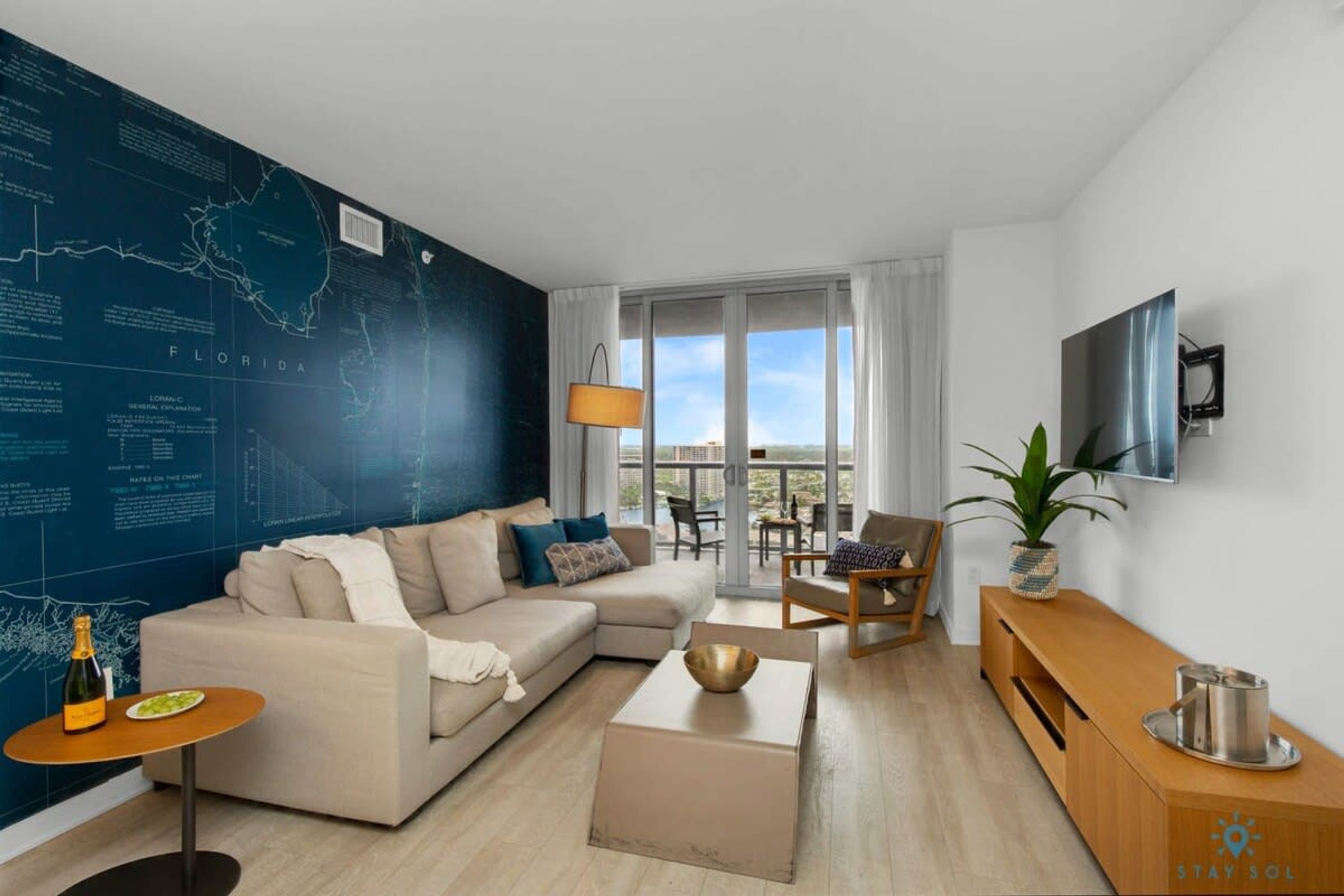 Spectacular Resort  Amazing Balcony View  Gym - Hallandale Beach, FL